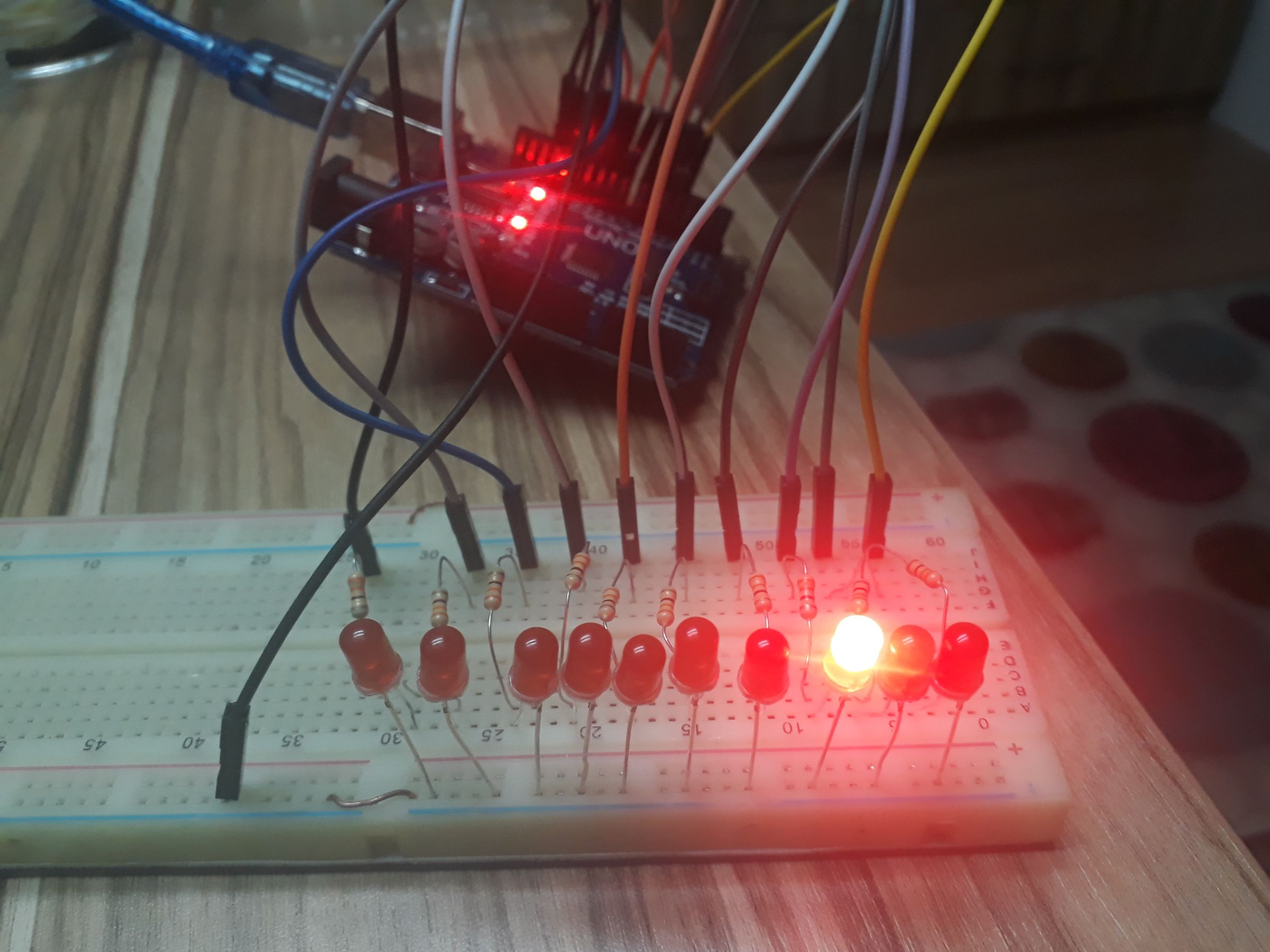 Knight Rider LEDs Show : 4 Steps - Instructables