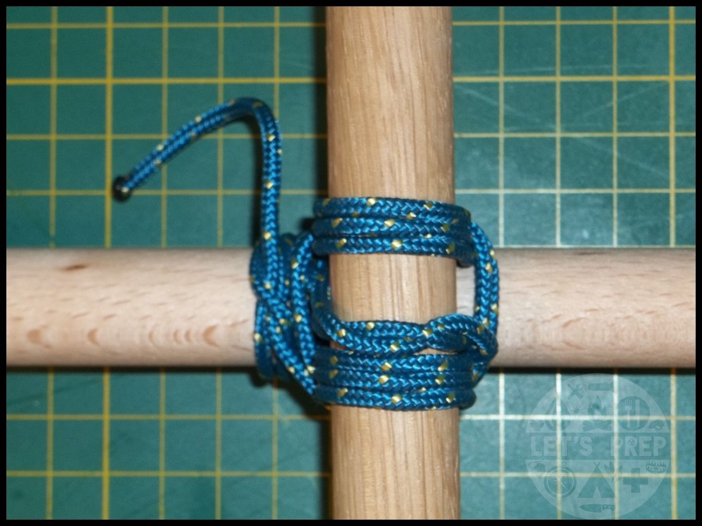 Quick Skills #4: How to Tie Lashings - Pt.1 Square Lashing : 7 Steps ...
