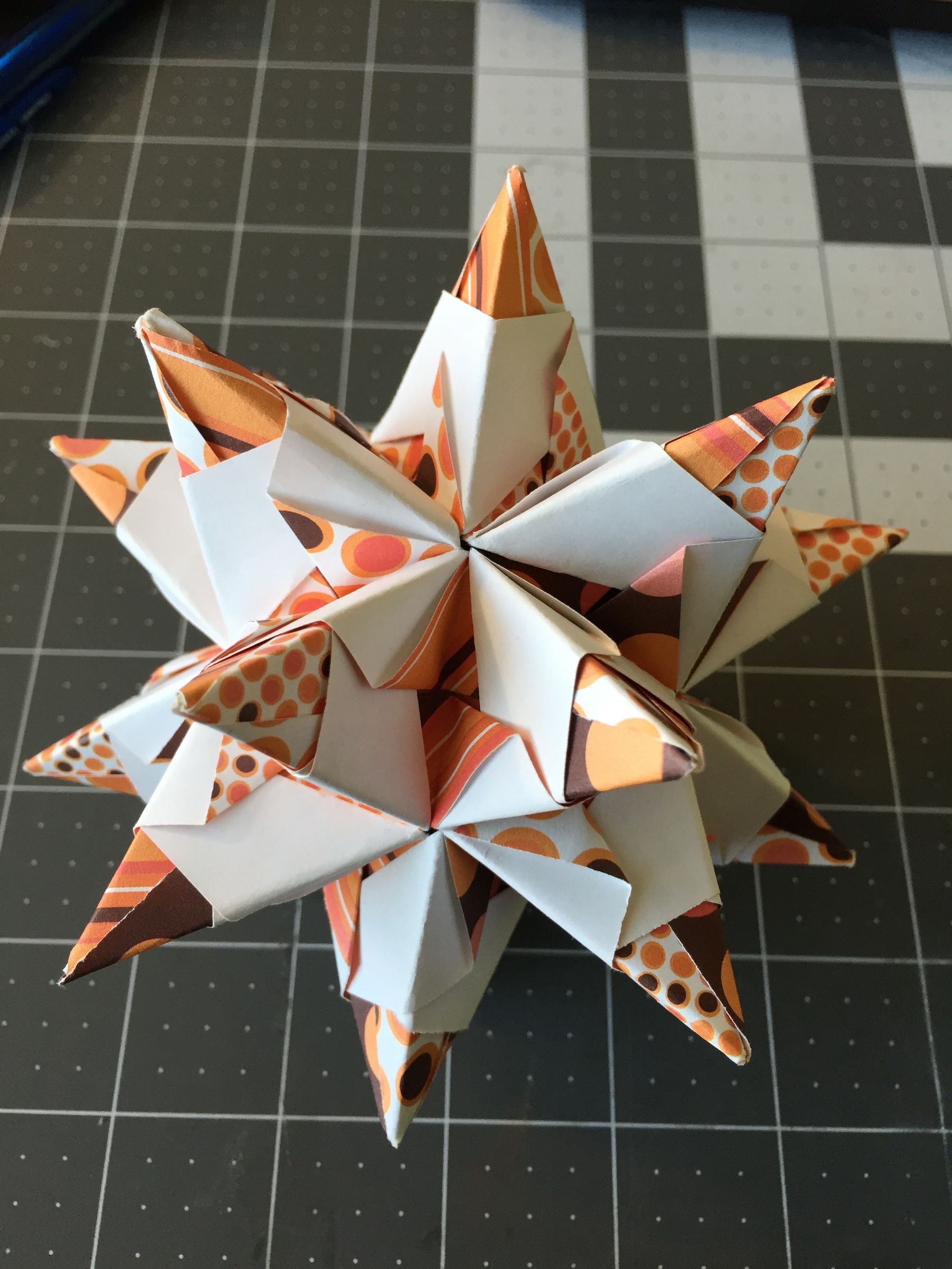 Origami Modular Star : 12 Steps (with Pictures) - Instructables