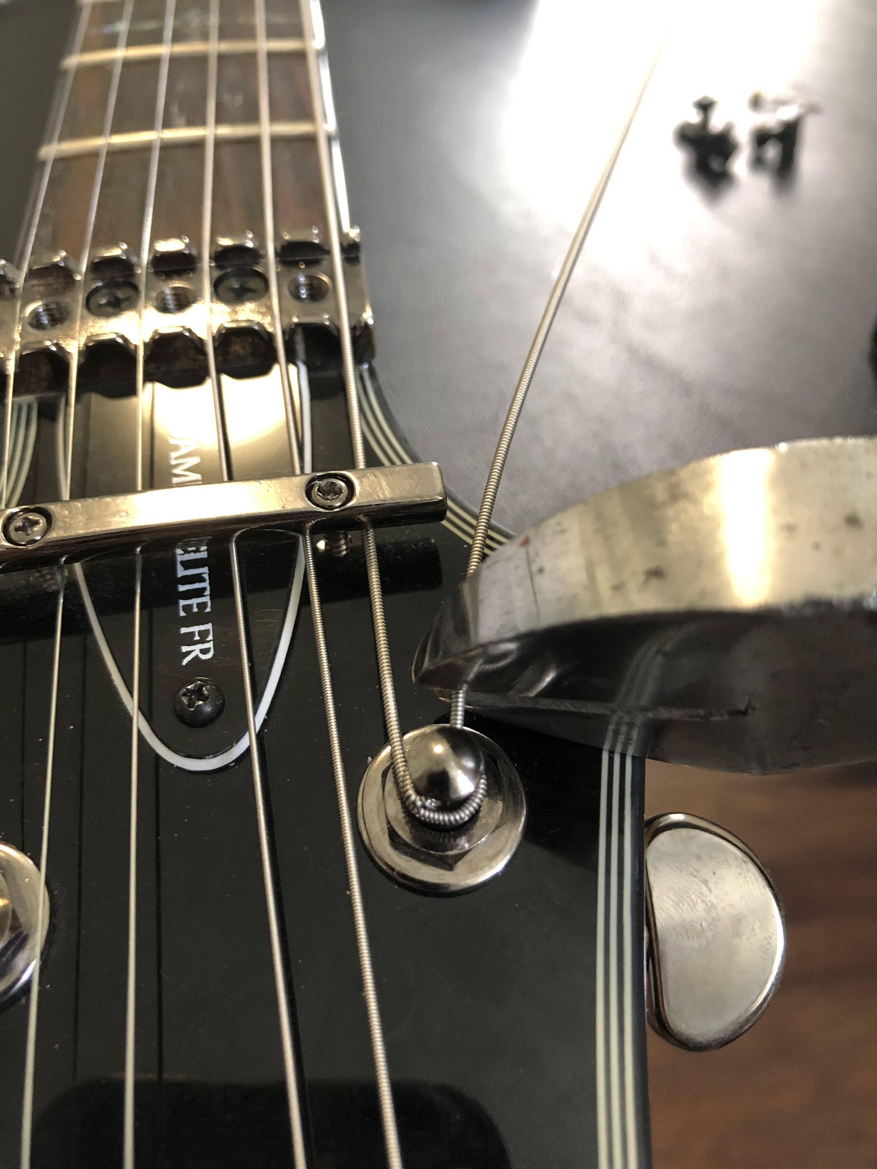 How to Change Strings on Floyd Rose Guitar : 13 Steps (with Pictures ...