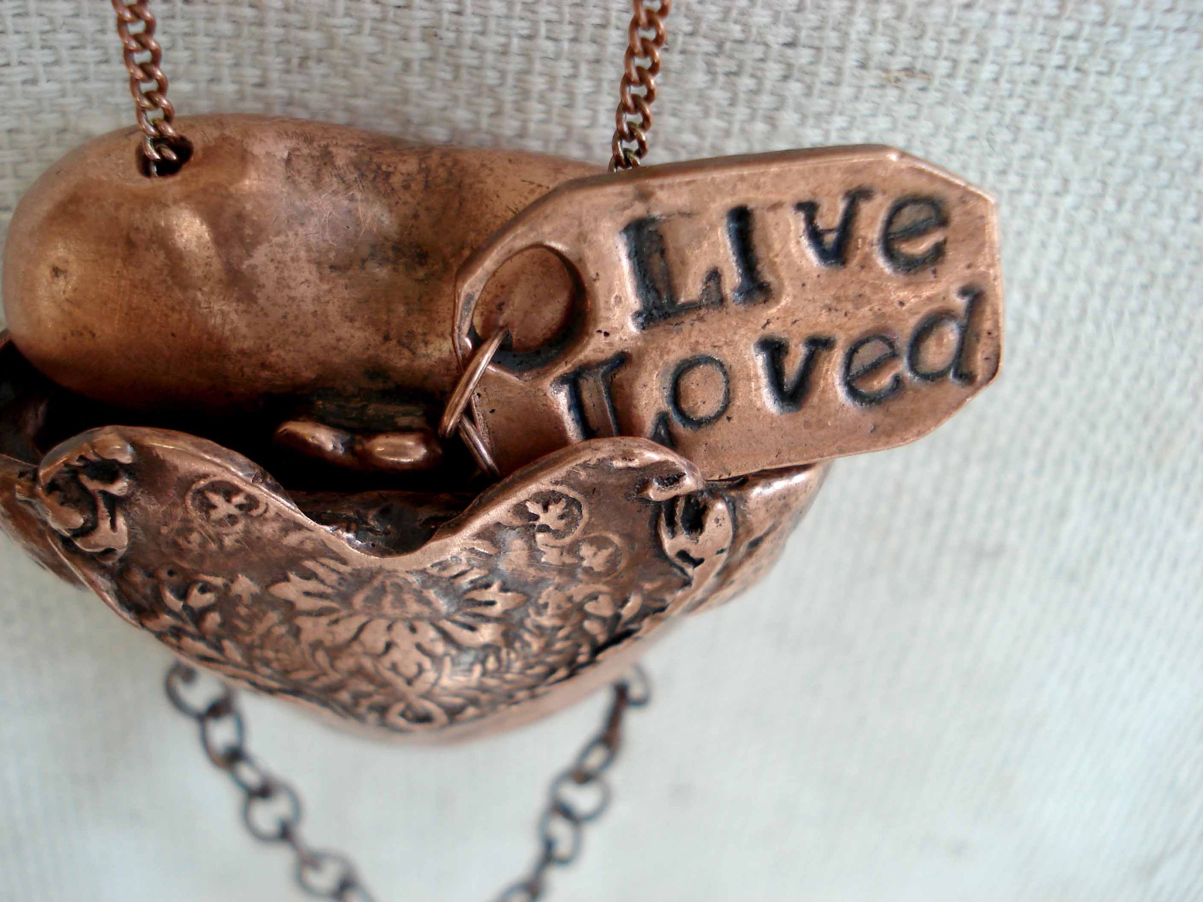Live Loved Locket Box - Instructables