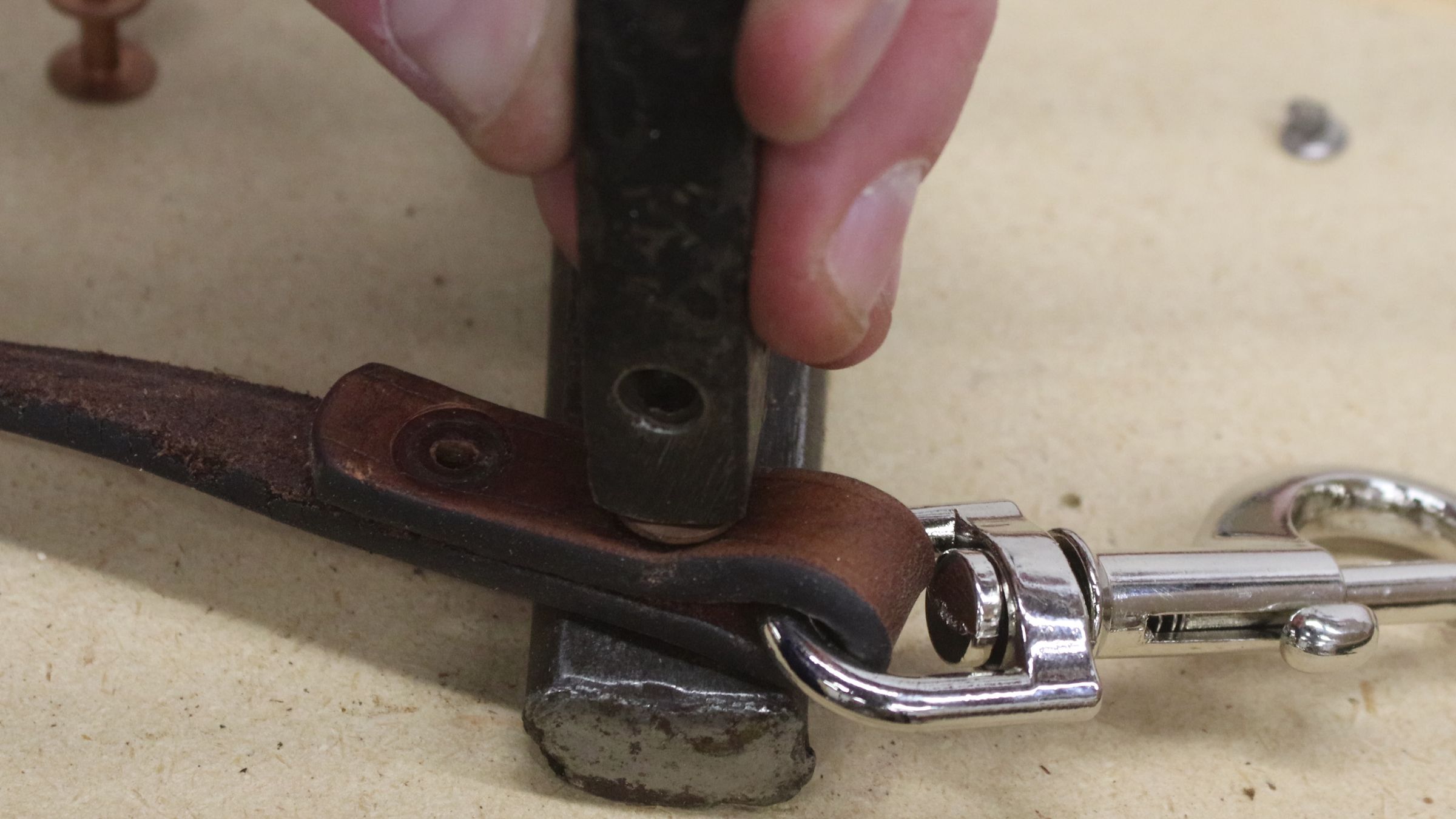 How to Replace the Clasp on a Leather Dog Leash : 4 Steps - Instructables