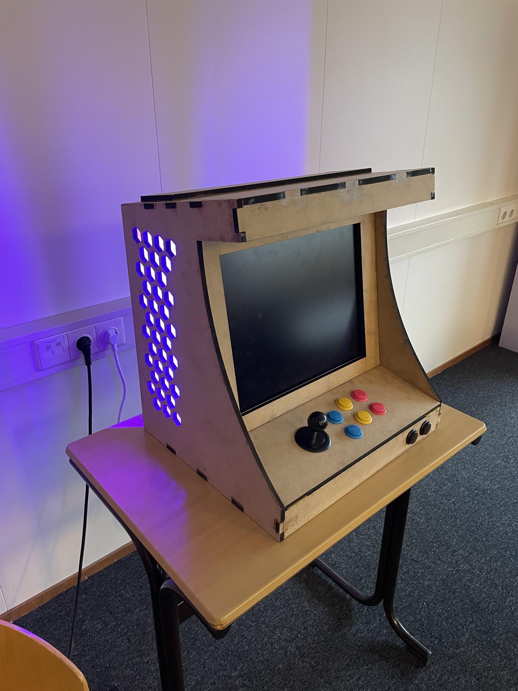 Retro Arcade Machine : 3 Steps - Instructables