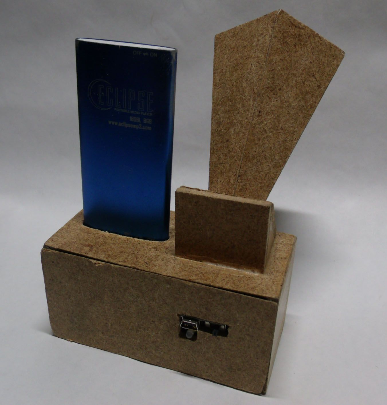 Custom MP3 Dock With Electronic Amplification - Instructables