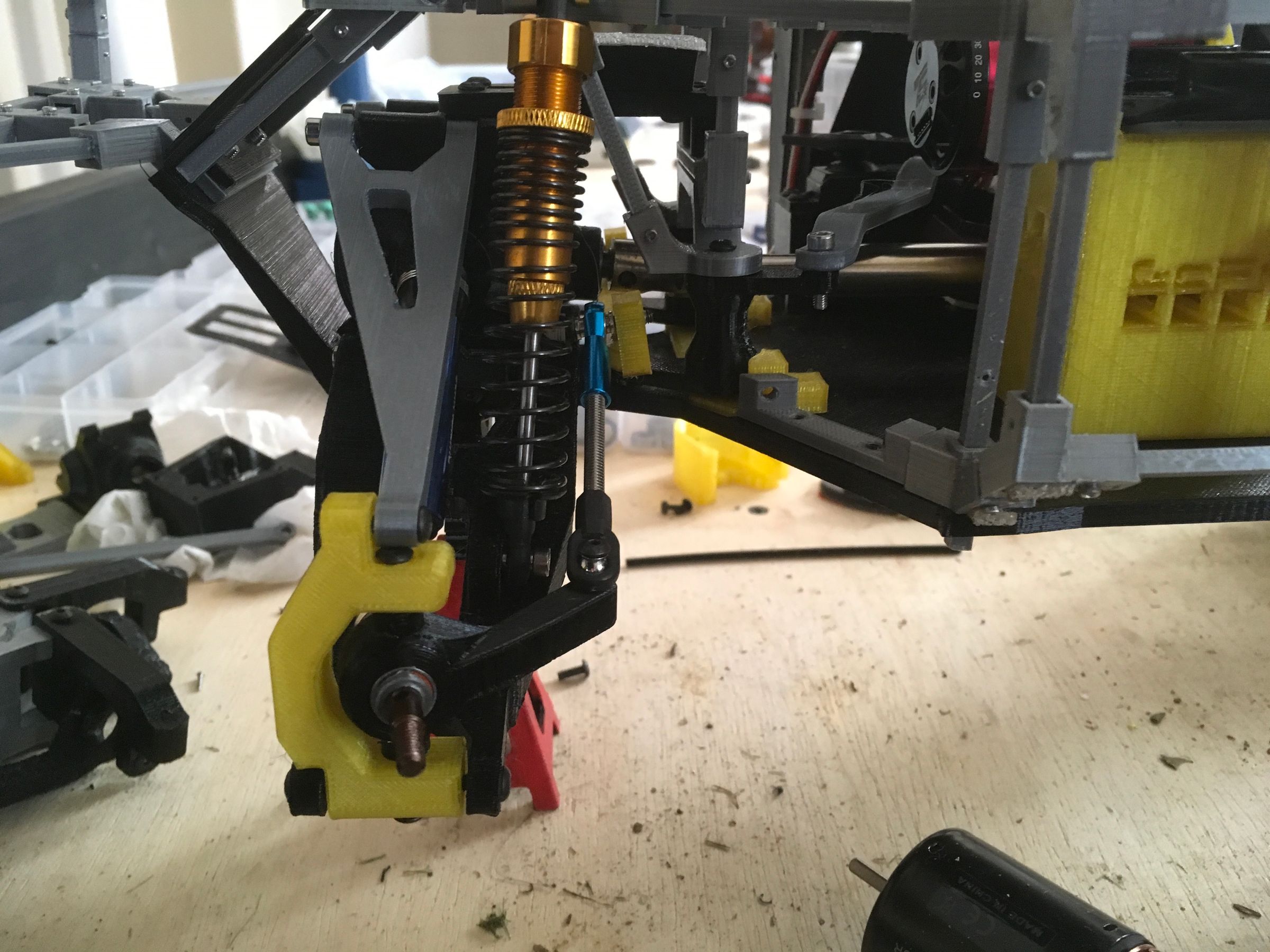 3D Printed 1/10 Remote Controlled Trophy Truck | Scale RC Suspension ...