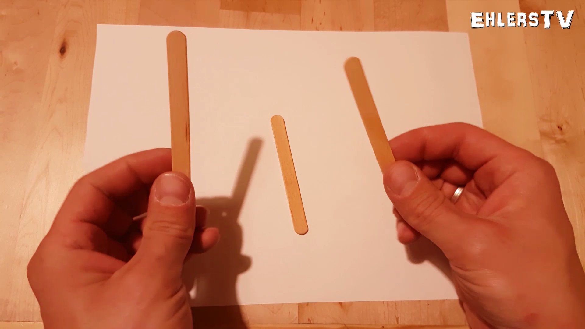 How to Turn 3 Popsicle Sticks Into 4 (WITHOUT BREAKING THEM) : 4 Steps ...