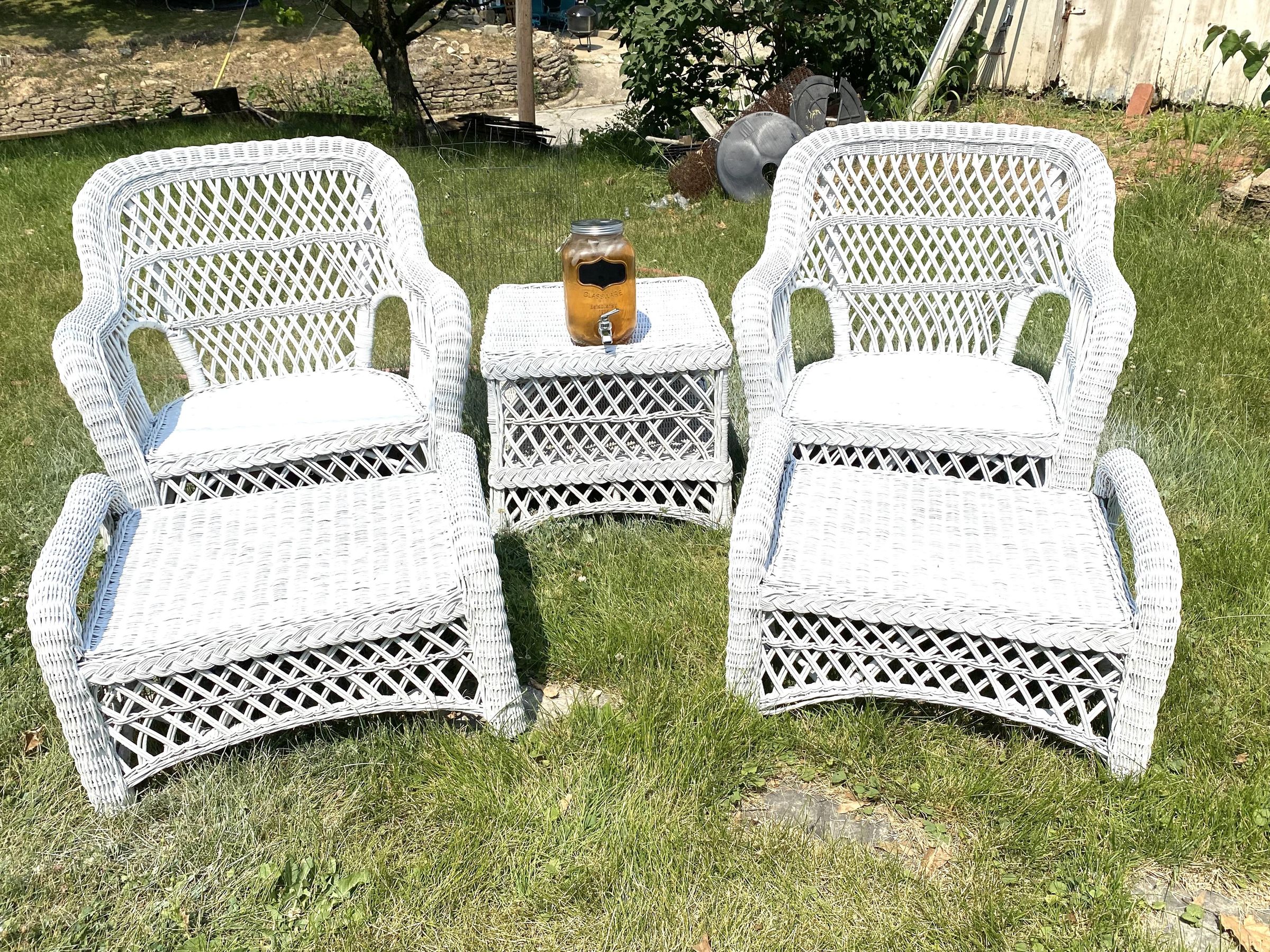 Clean and Repaint Your Old Wicker Furniture : 8 Steps (with Pictures ...