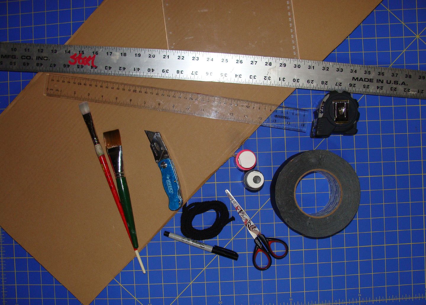 Vampire Doll Coffin From Cardboard : 8 Steps - Instructables