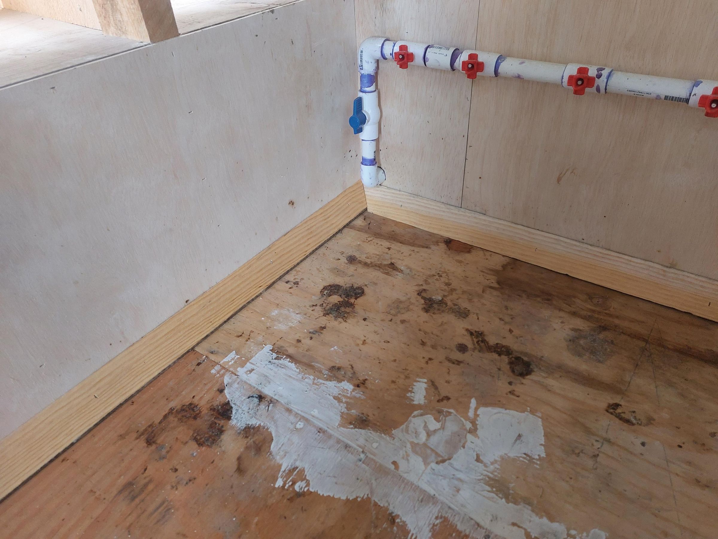 Easy-Care Henhouse : 16 Steps (with Pictures) - Instructables