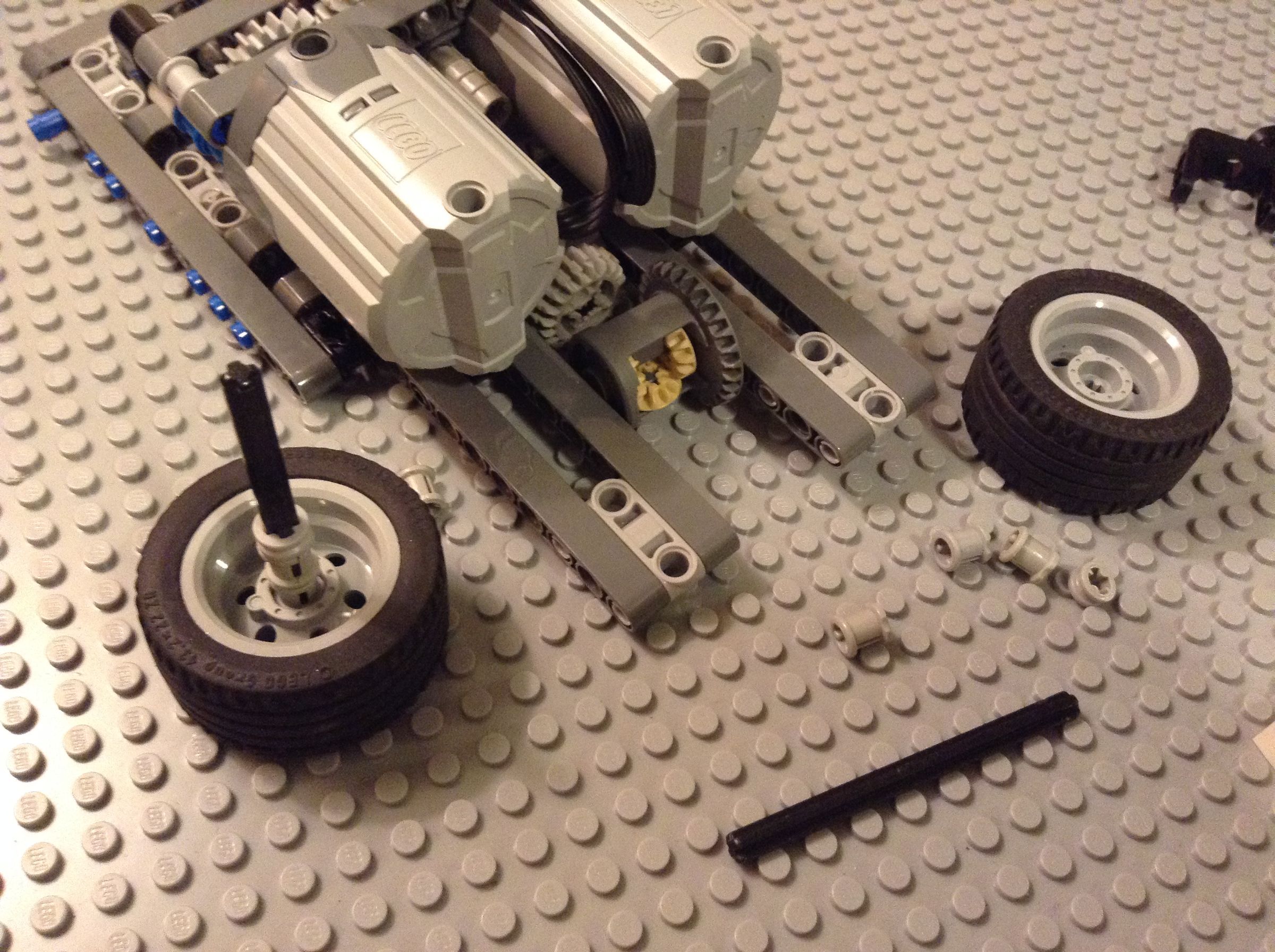 Remote Control Lego Car (1997 Volvo 850) : 10 Steps (with Pictures ...