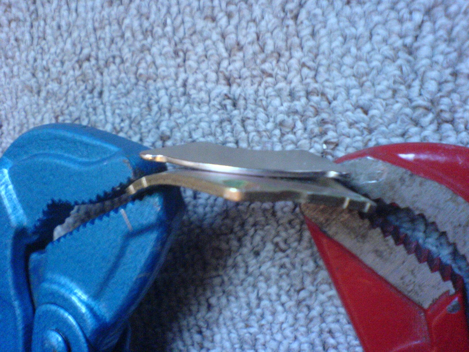 How to Separate the Magnets From an Old Harddisk : 4 Steps - Instructables