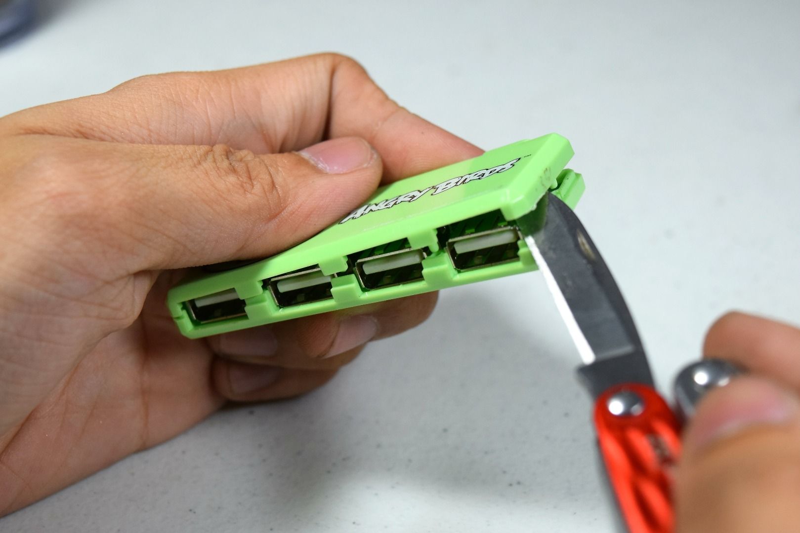 DIY Portable Solar Powerbank (w/ 110v Outlets & USB Ports) : 33 Steps ...