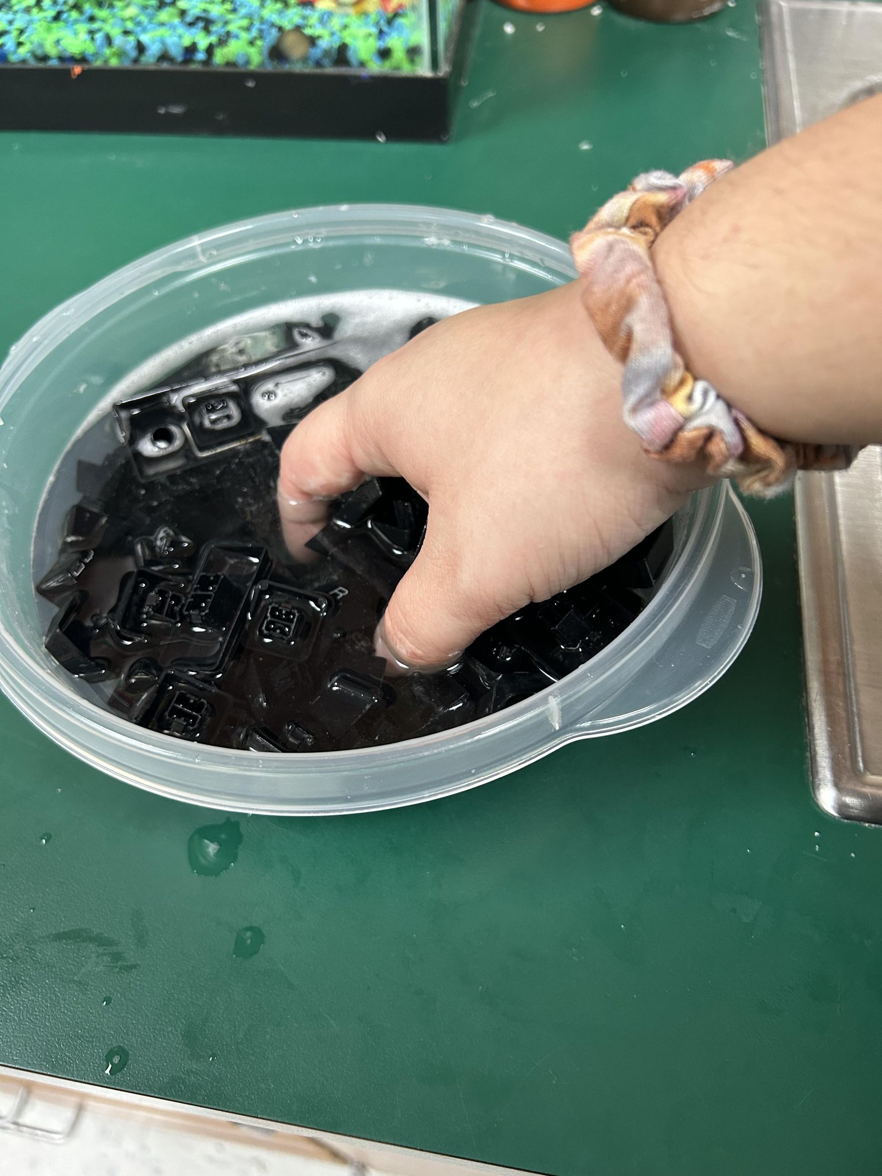 Cleaning Your Keyboard Safely : 7 Steps (with Pictures) - Instructables