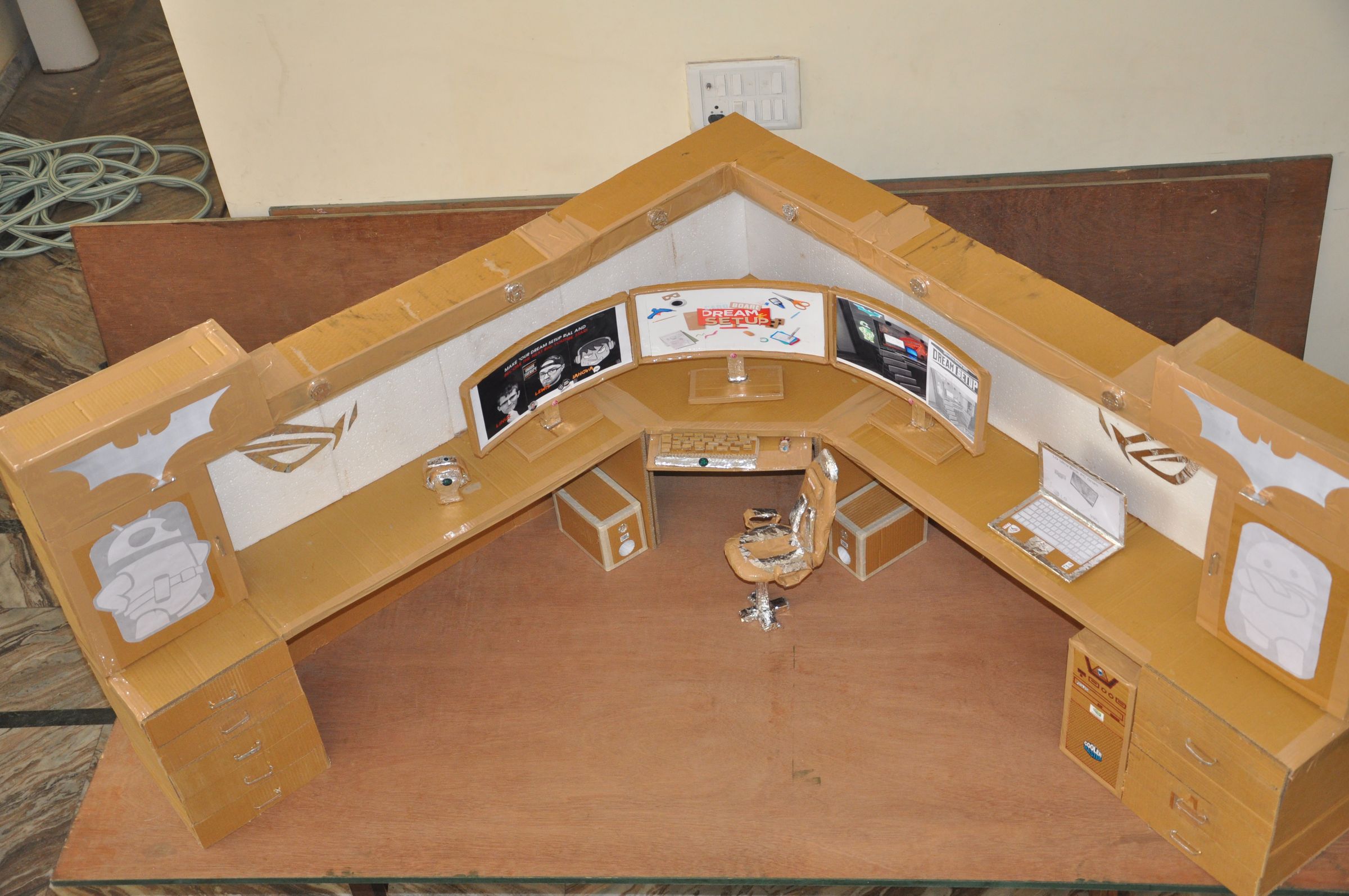 Cardboad Computer Desk : 5 Steps (with Pictures) - Instructables
