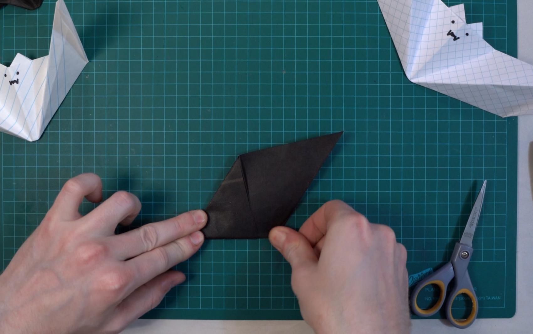 How to Make a Origami Bats : 7 Steps (with Pictures) - Instructables