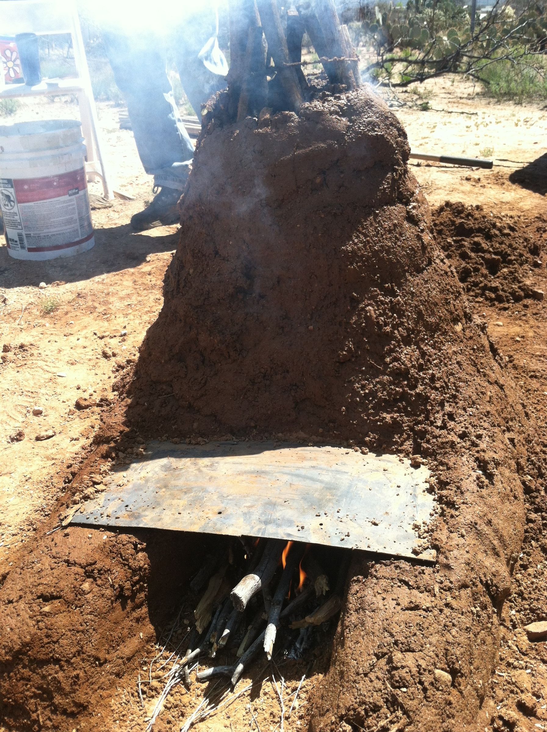 How to Build a Mud Stove : 11 Steps (with Pictures) - Instructables