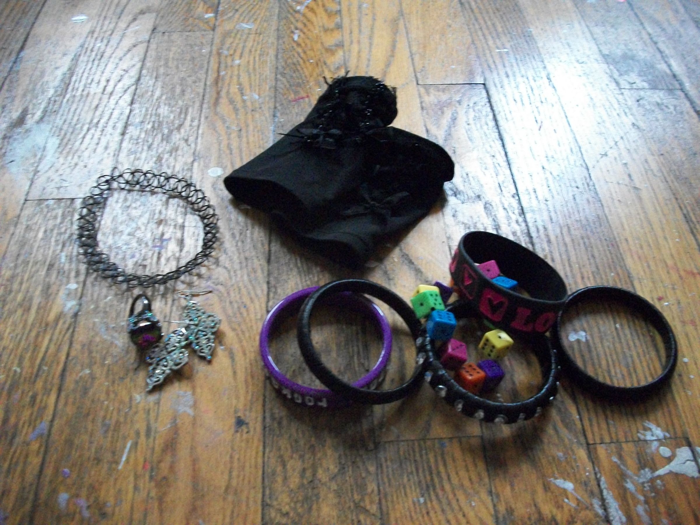 Classic Costume Idea: Punk Rock Goddess : 5 Steps (with Pictures ...