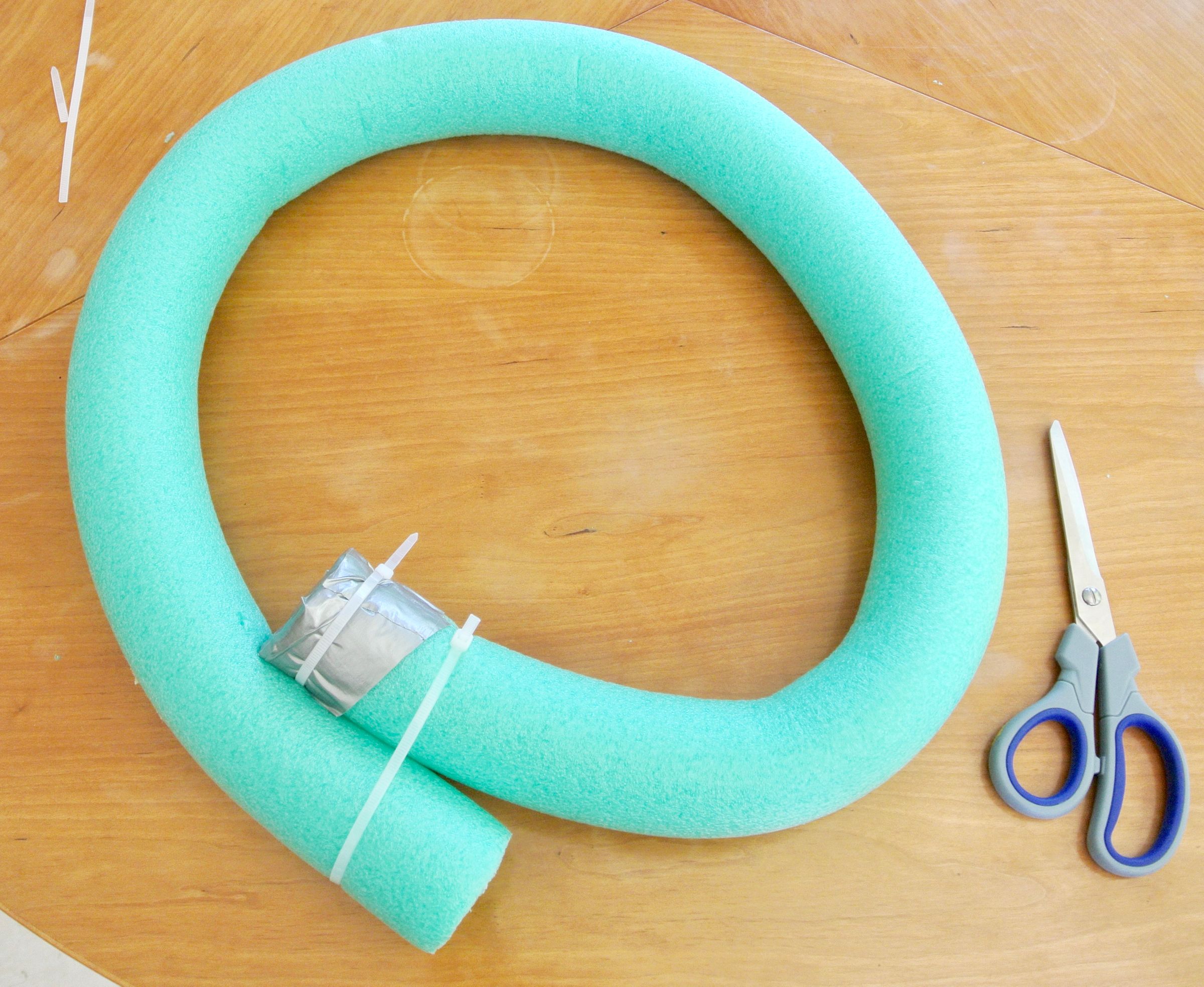 Use a Pool Noodle As a Mini Shower : 5 Steps (with Pictures ...