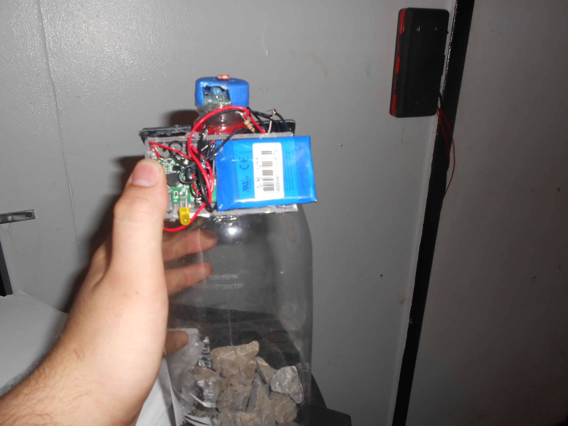 DIY Solar Rechargeable Automatic Night Light (outside Use) : 5 Steps - Instructables