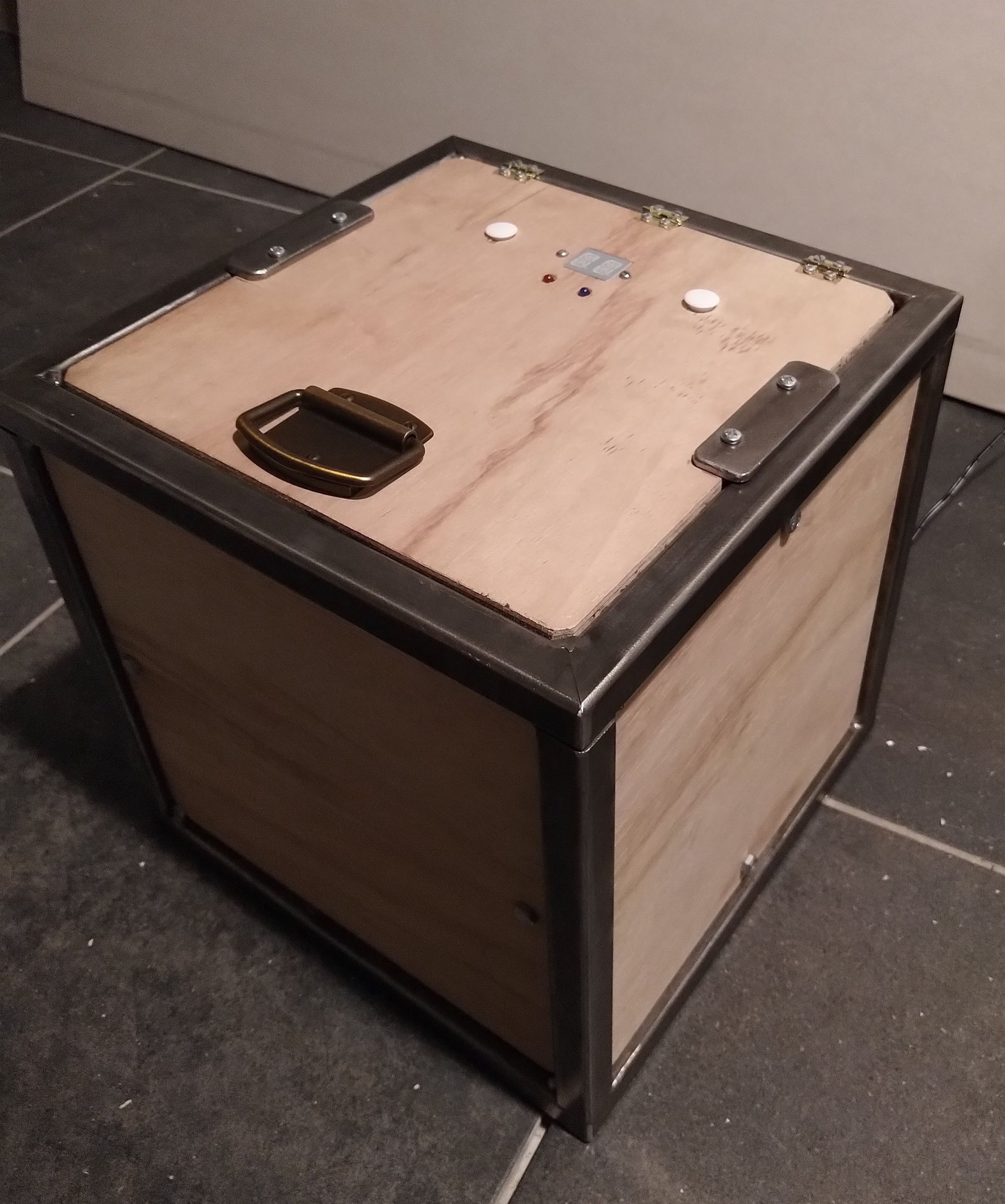 Digital Treasure Chest : 6 Steps (with Pictures) - Instructables