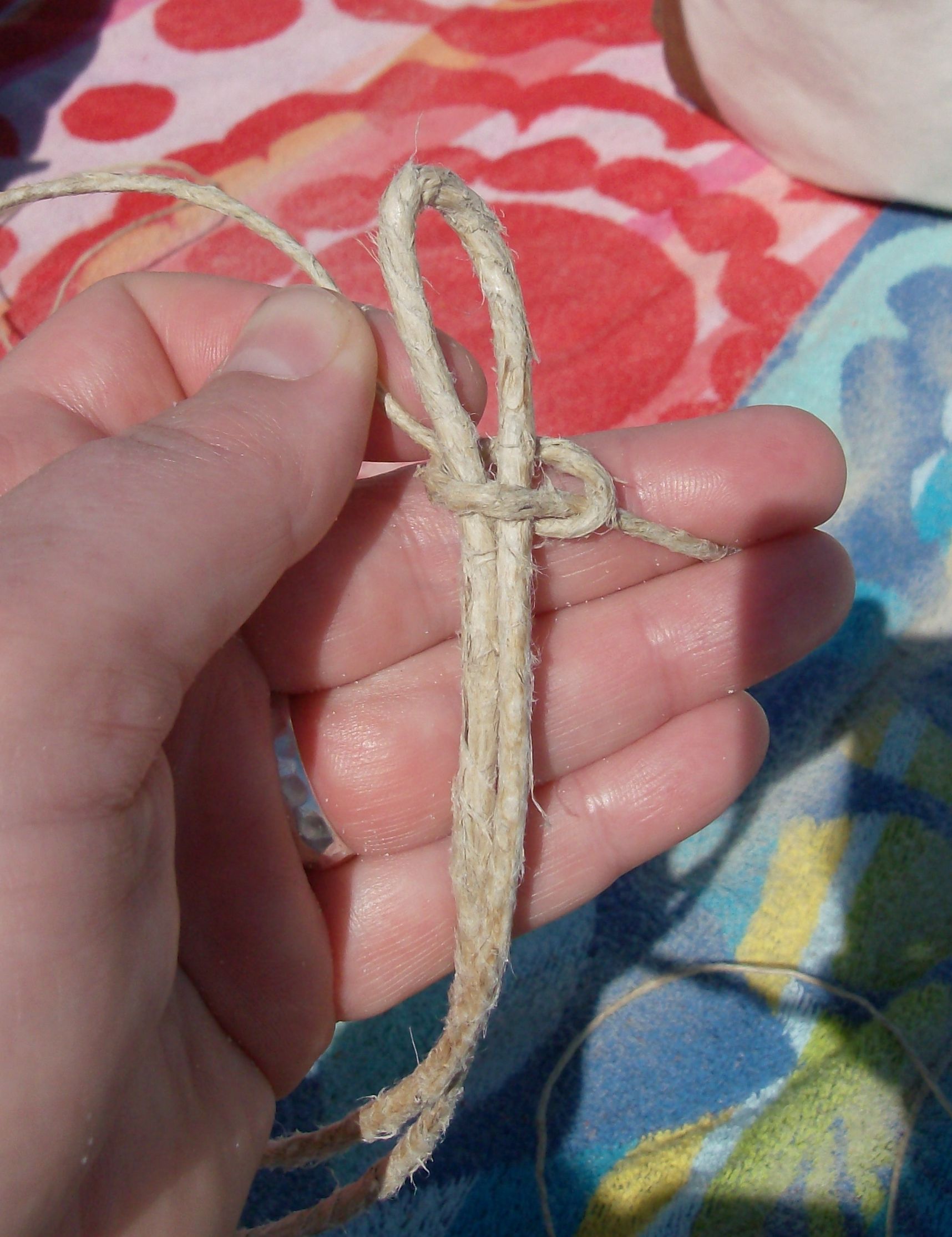 How to Make a Hemp Necklace : 5 Steps (with Pictures) - Instructables