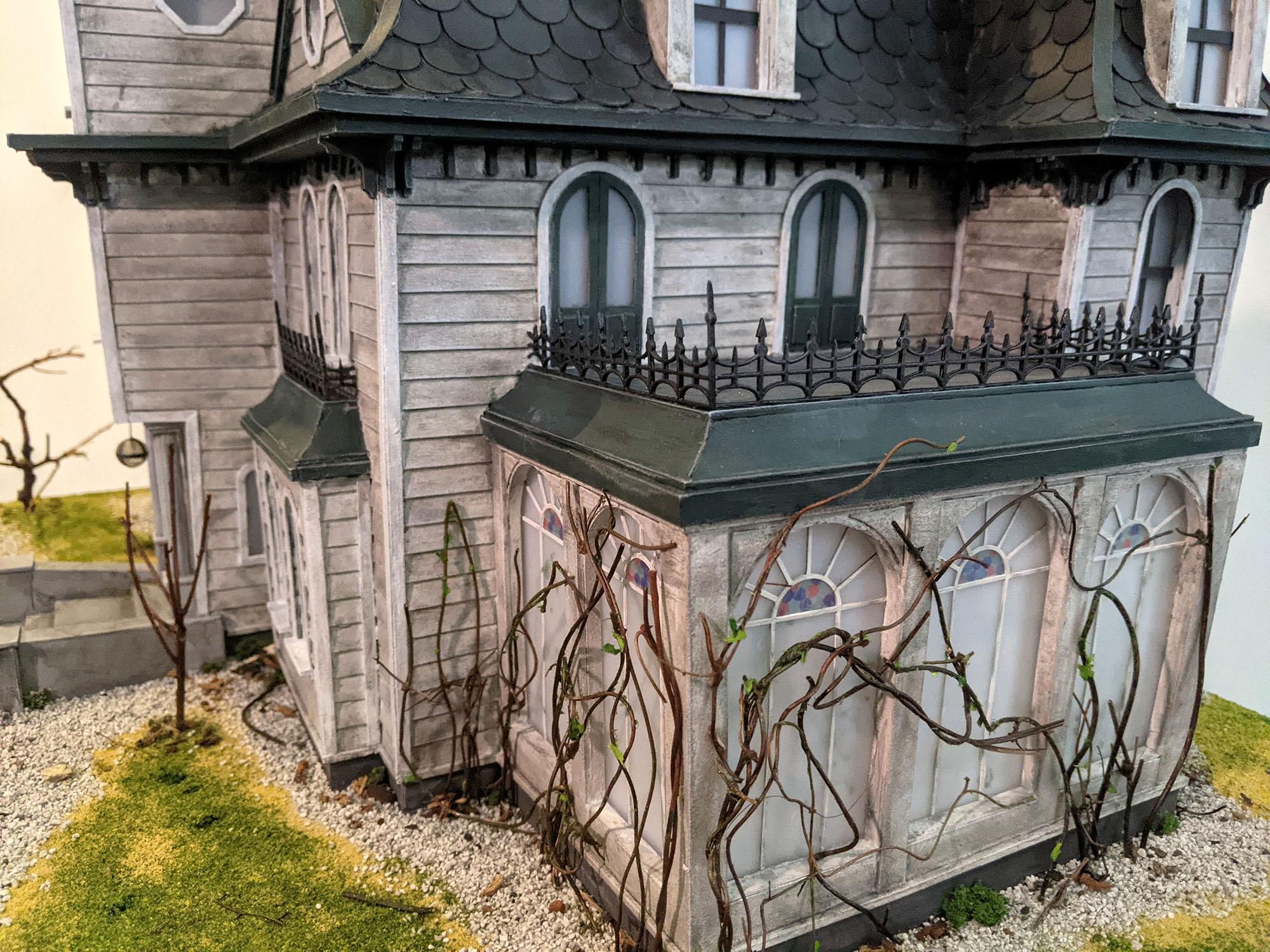 Addams Family Spooky Mansion Cardboard Model - With Lights and Sound ...