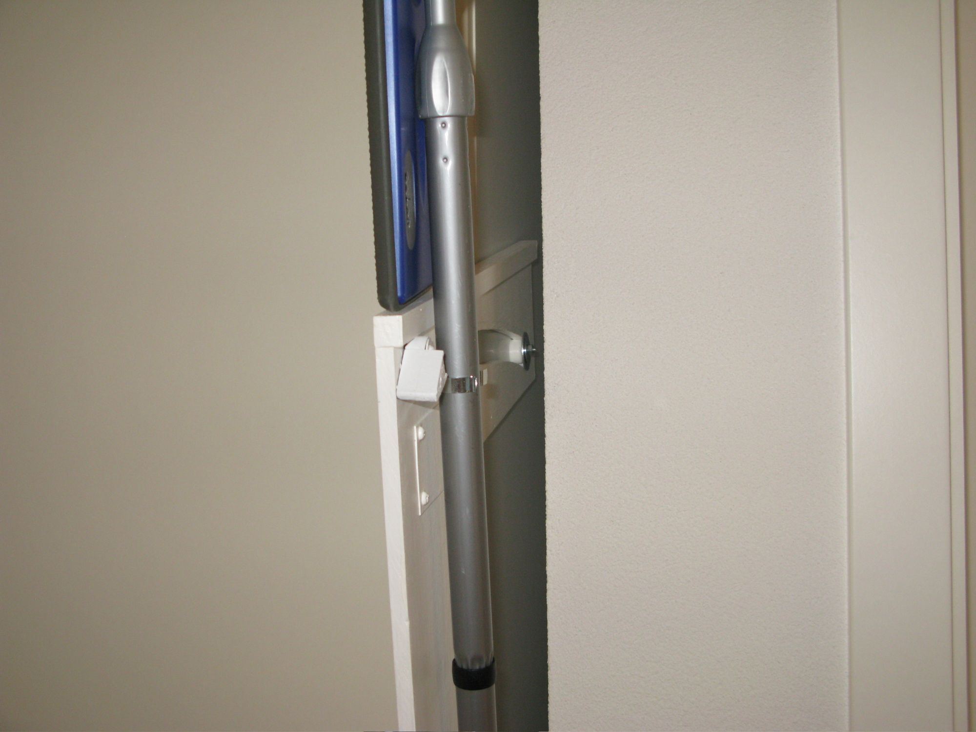 Save Space and Combat the Mess : 5 Steps (with Pictures) - Instructables