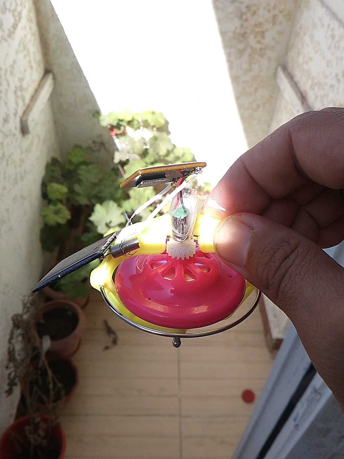 Solar Powered Gyroscope : 3 Steps (with Pictures) - Instructables