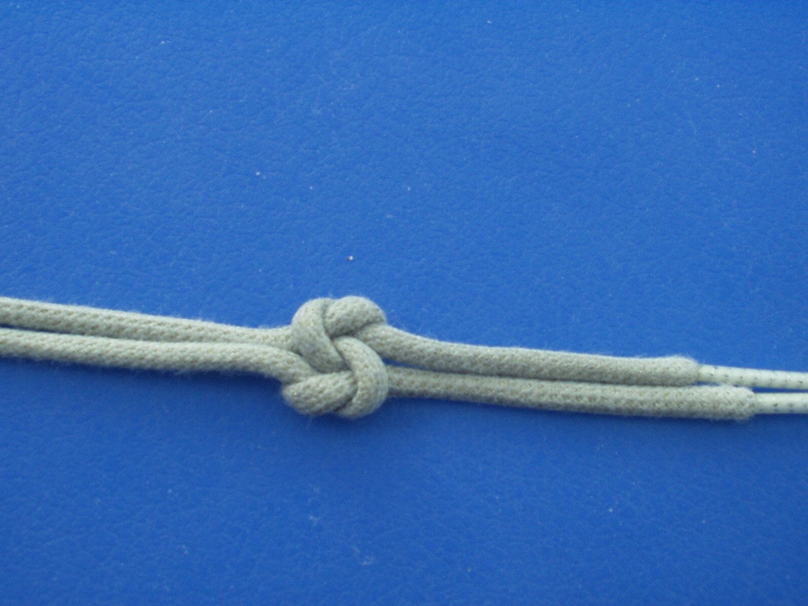True Lover's and Friendship Knots : 11 Steps - Instructables