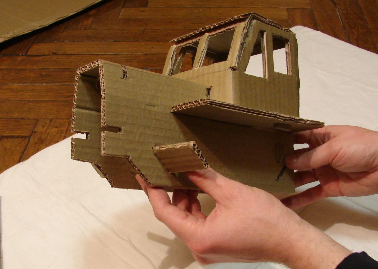 Tractor-cardboarder : 16 Steps (with Pictures) - Instructables