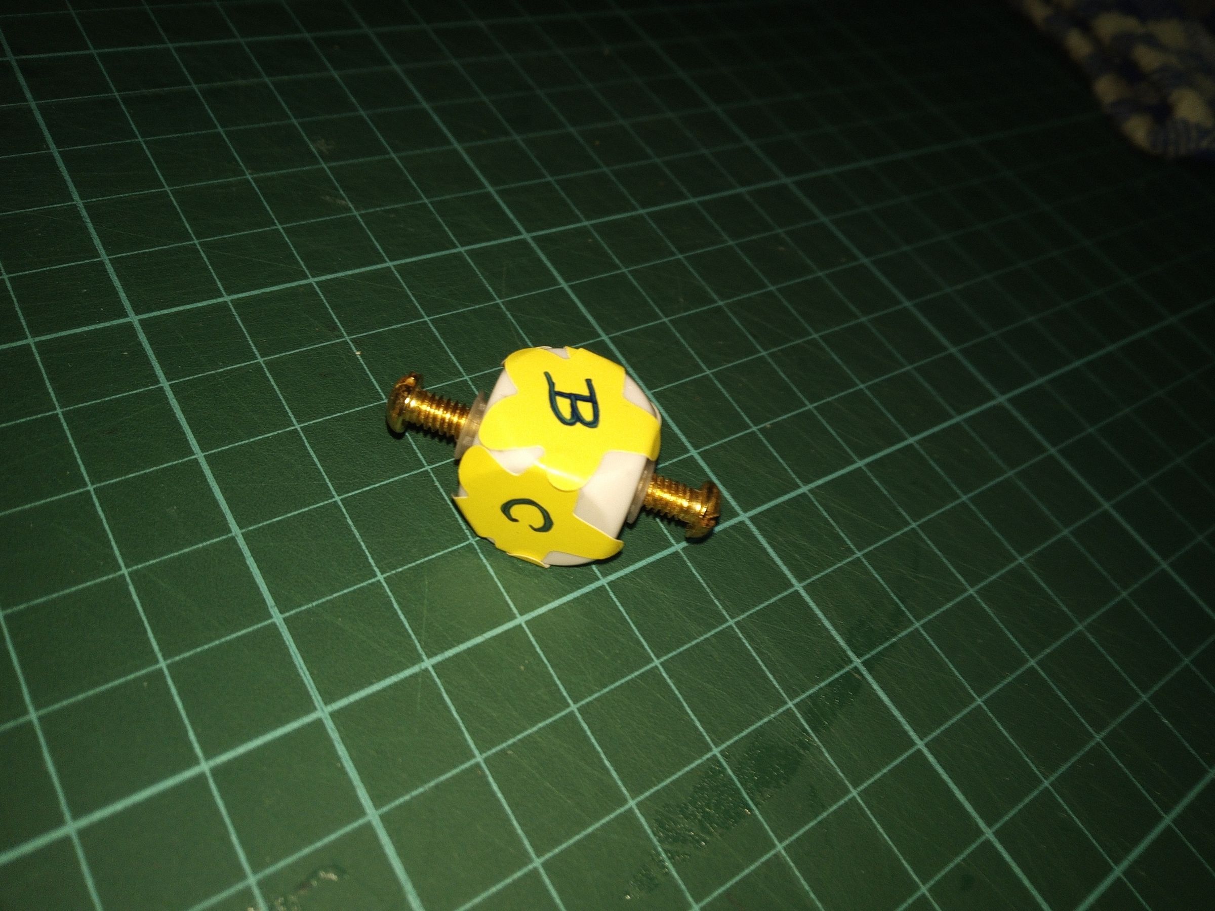 4 Sides Dice From Regular Dice : 4 Steps - Instructables