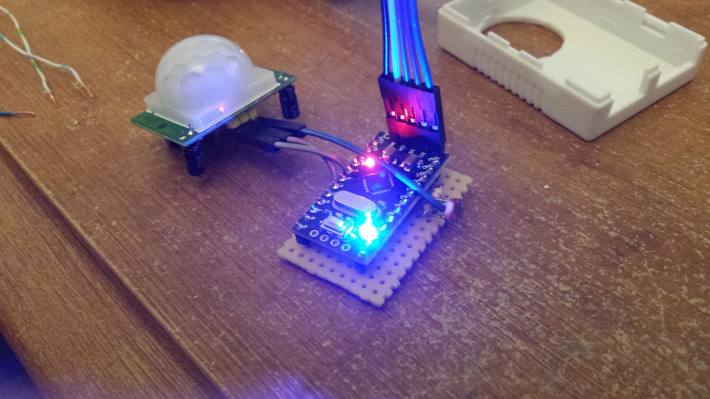 PIR With Light Sensor - Instructables