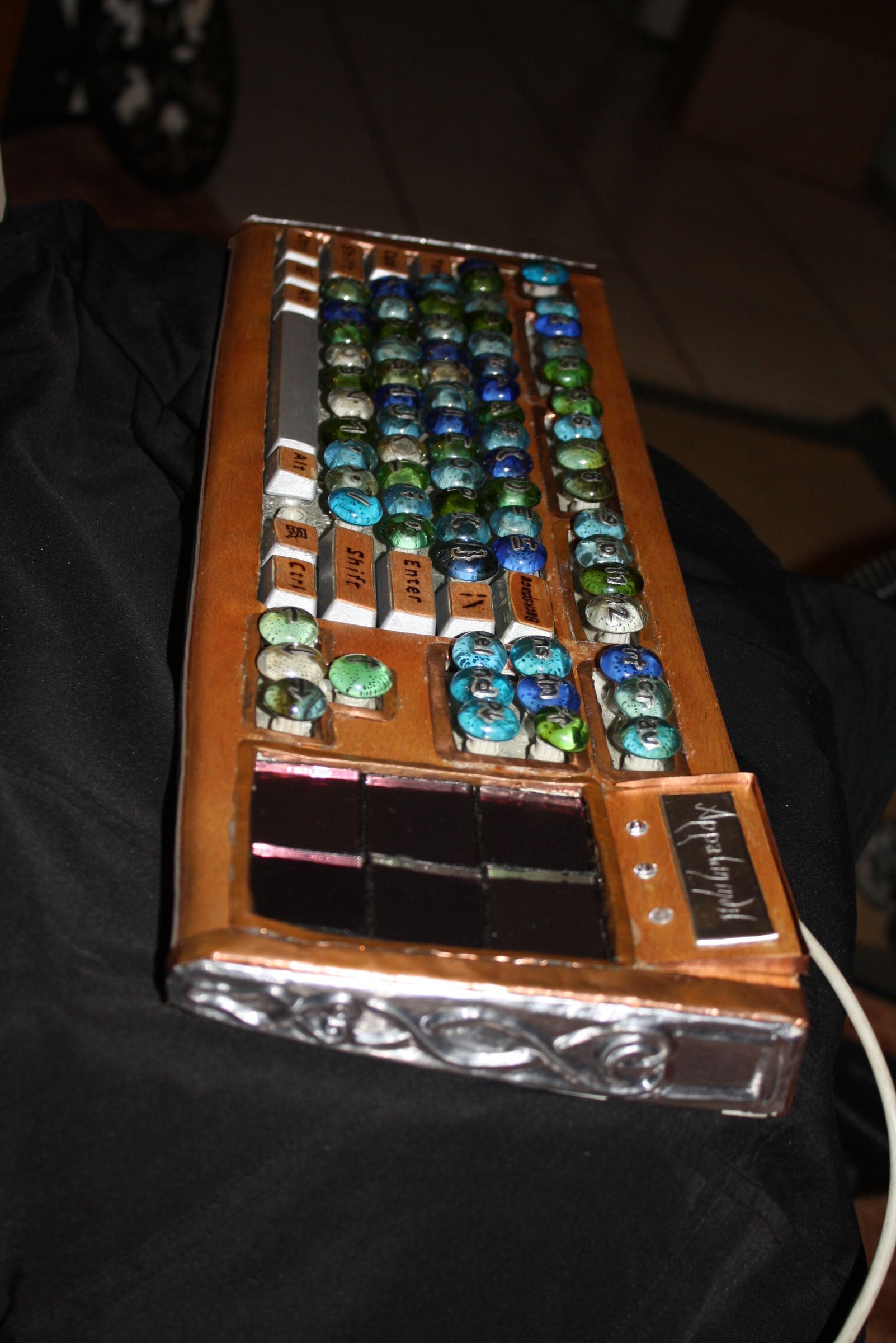Elven Keyboard : 16 Steps (with Pictures) - Instructables