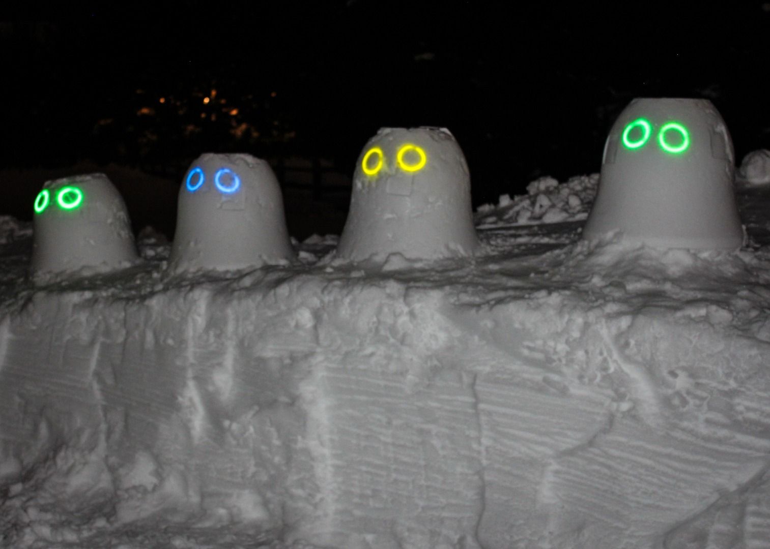 Snow Aliens : 6 Steps - Instructables