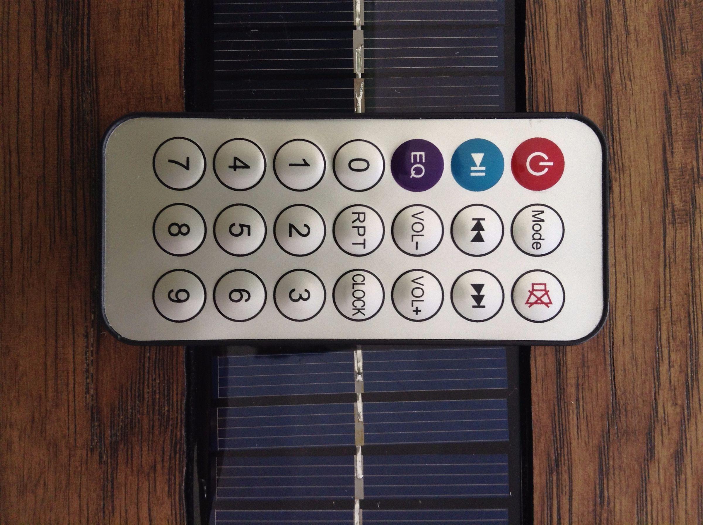 Solar Powered Radio With Bluetooth + MP3 : 3 Steps (with Pictures ...