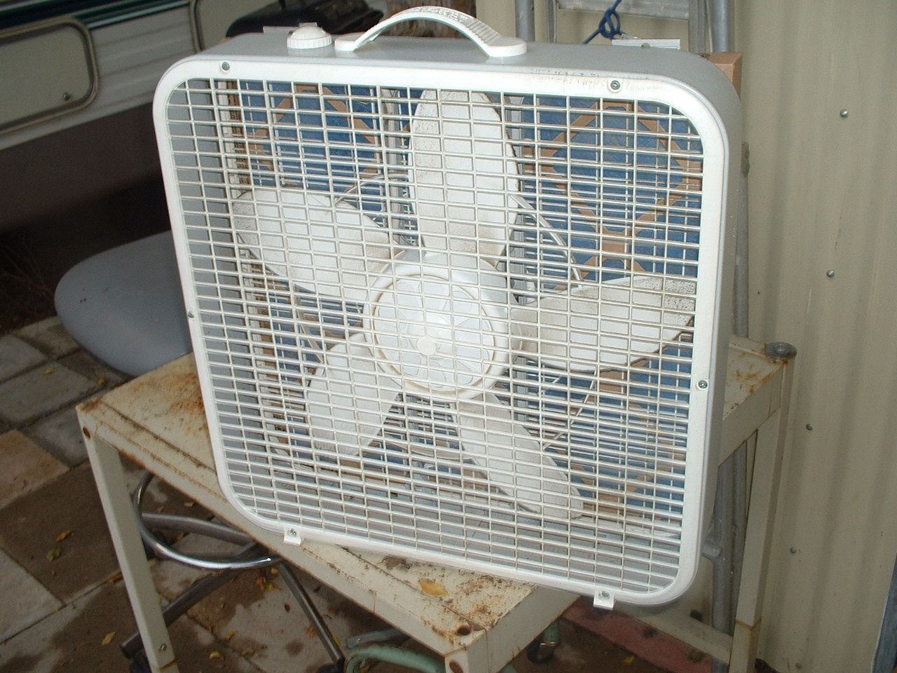 20x20 Fan With Air Filter. : 7 Steps - Instructables