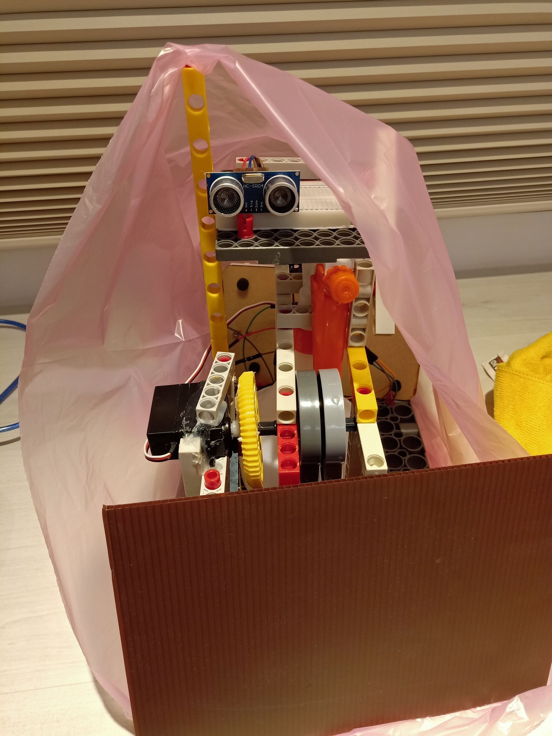 DIY Easy Non-Contact Automatic Hand Sanitizer Dispenser or Automatic ...