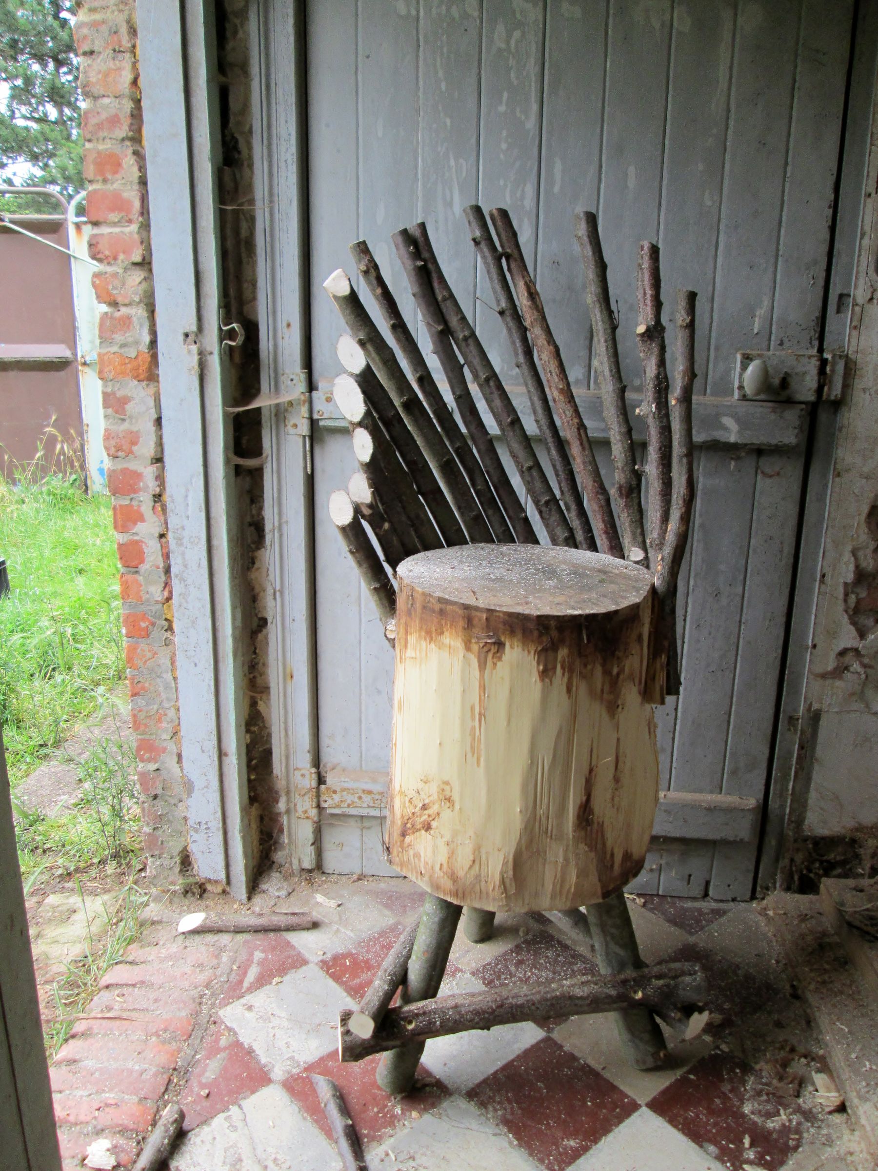 Stump Throne : 5 Steps (with Pictures) - Instructables