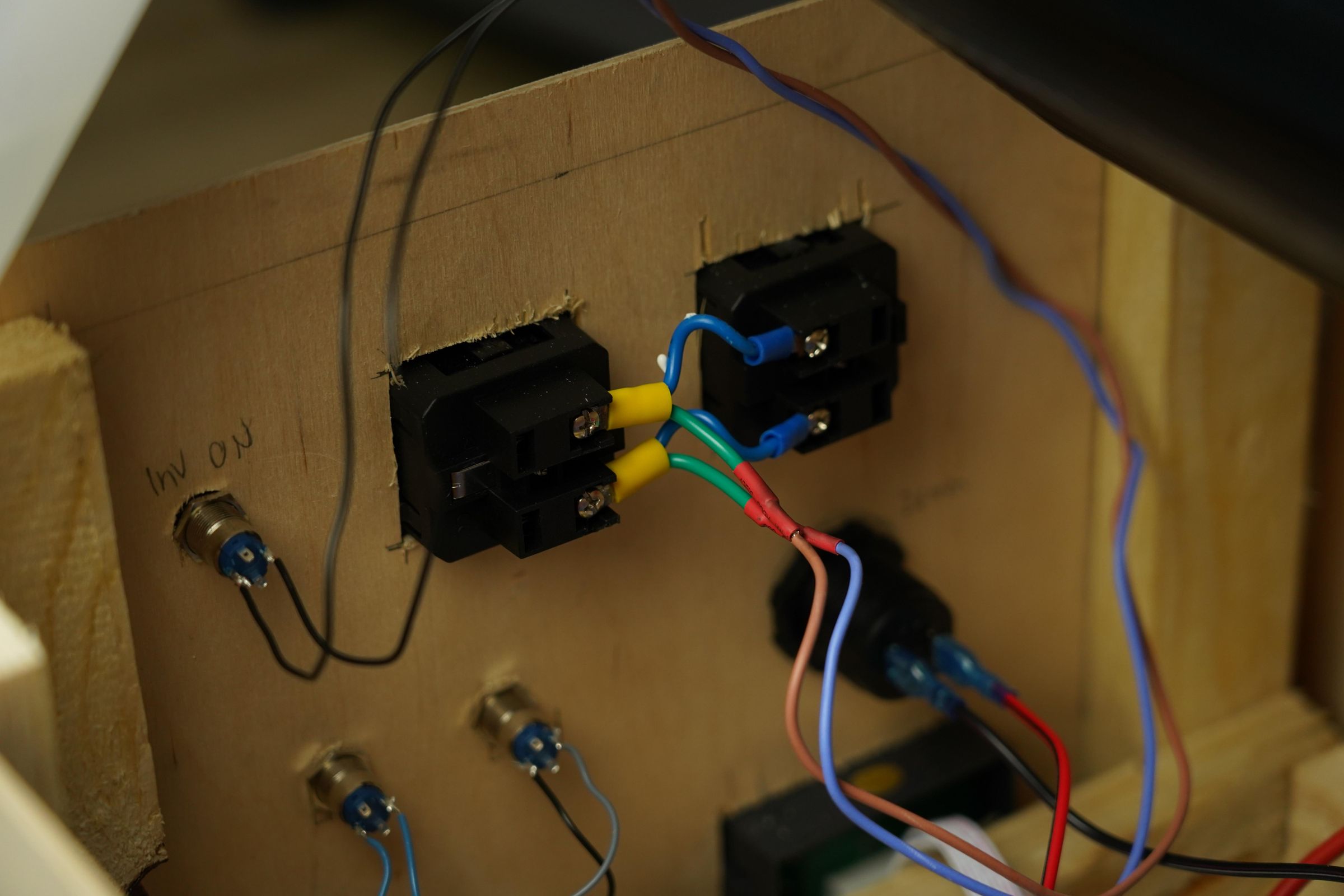 DIY Portable Power Station : 4 Steps - Instructables