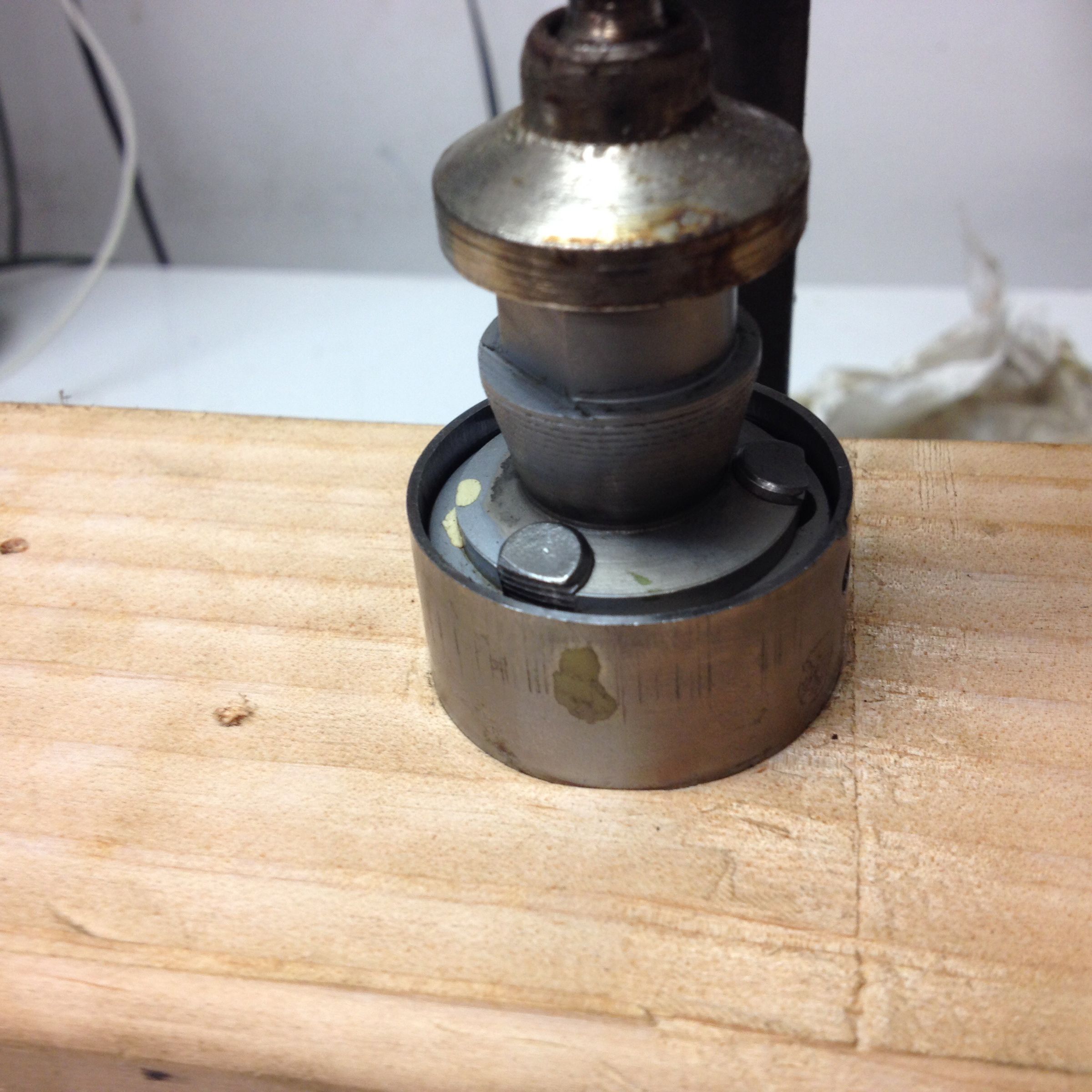 How to Disassemble a Keyless Drill Chuck : 9 Steps (with Pictures ...