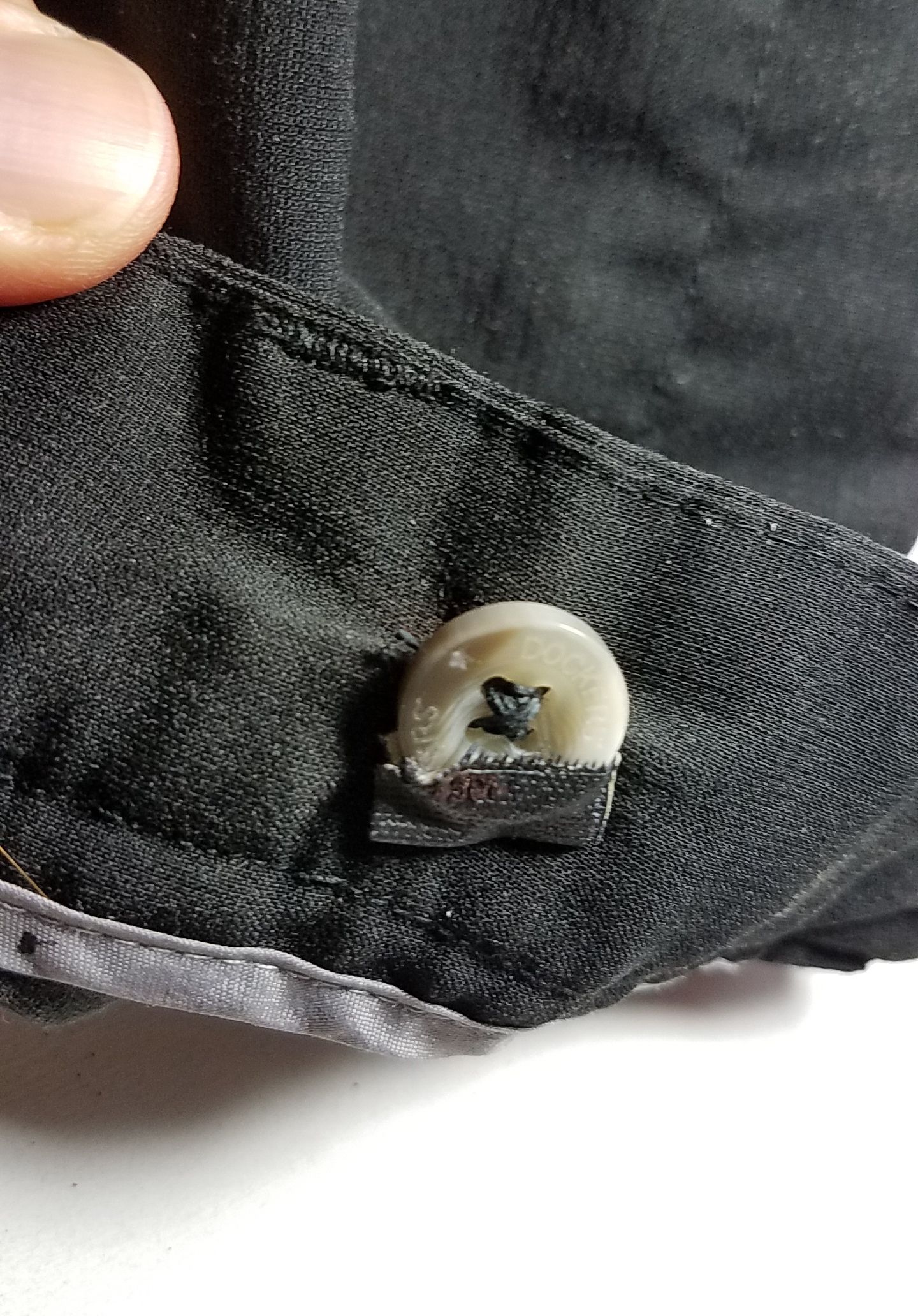 Sewing on a Button From One Side : 10 Steps (with Pictures) - Instructables