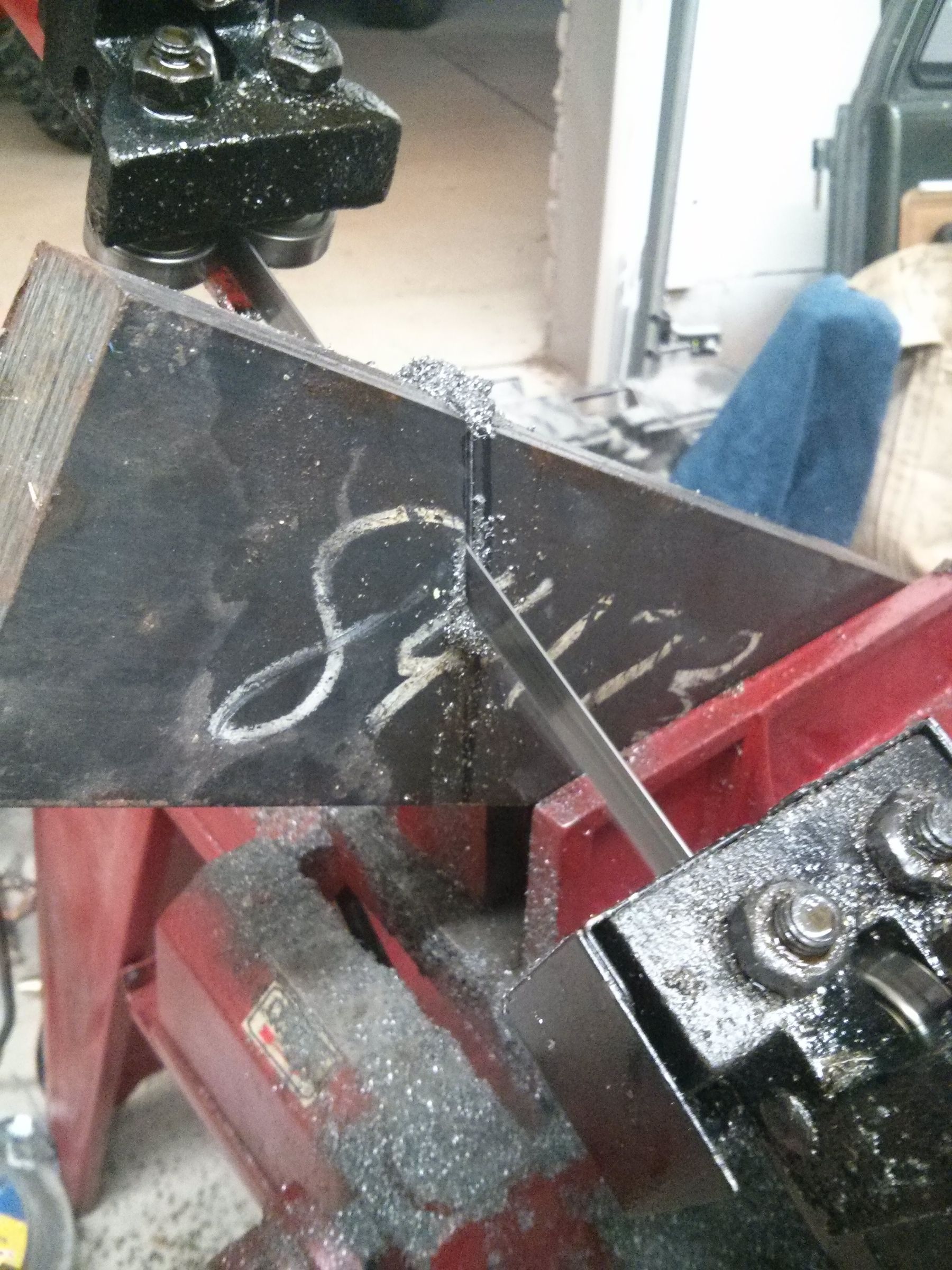 Tractor Bucket Attachment Point (Let's Lift Heavy Stuff!) : 8 Steps ...