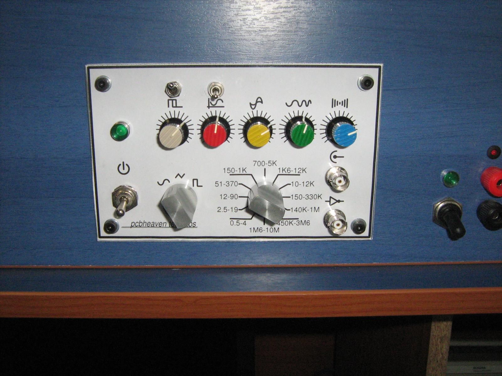High Frequency Function Generator With the Maxim MAX038 : 5 Steps ...