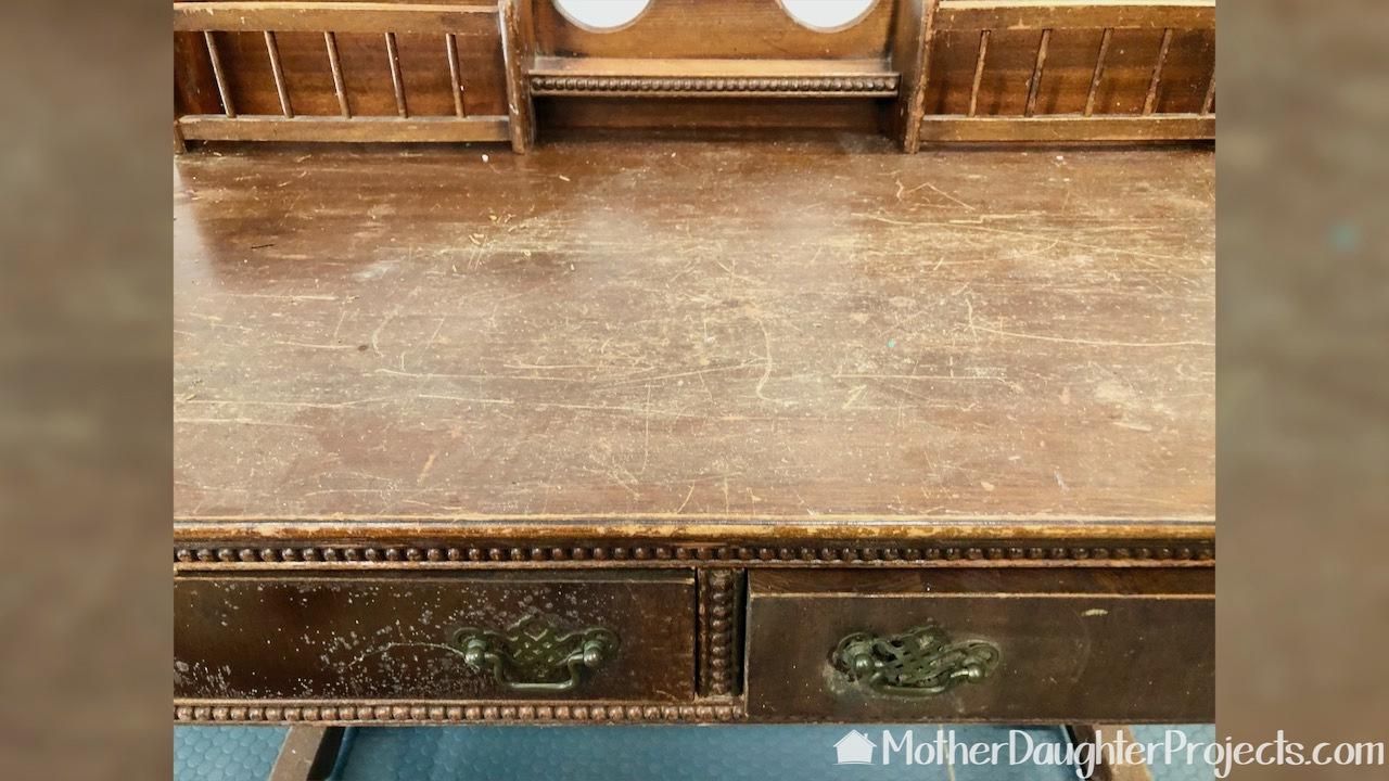 Vintage Trash to Treasure Desk and Chair Makeover : 6 Steps (with ...