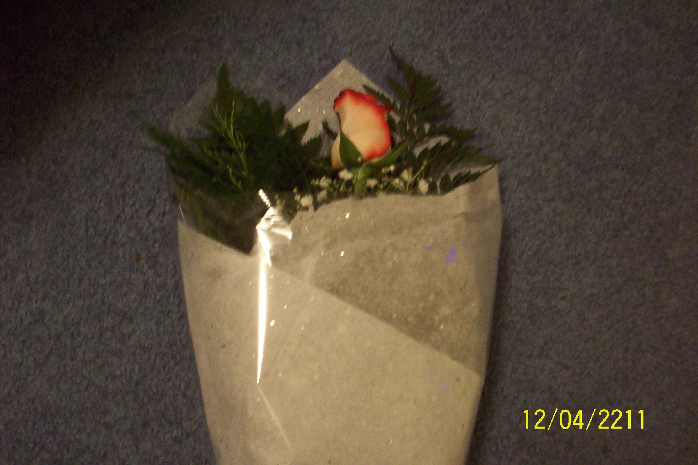 How to Make a Flower Wrap the Right Way. : 6 Steps - Instructables