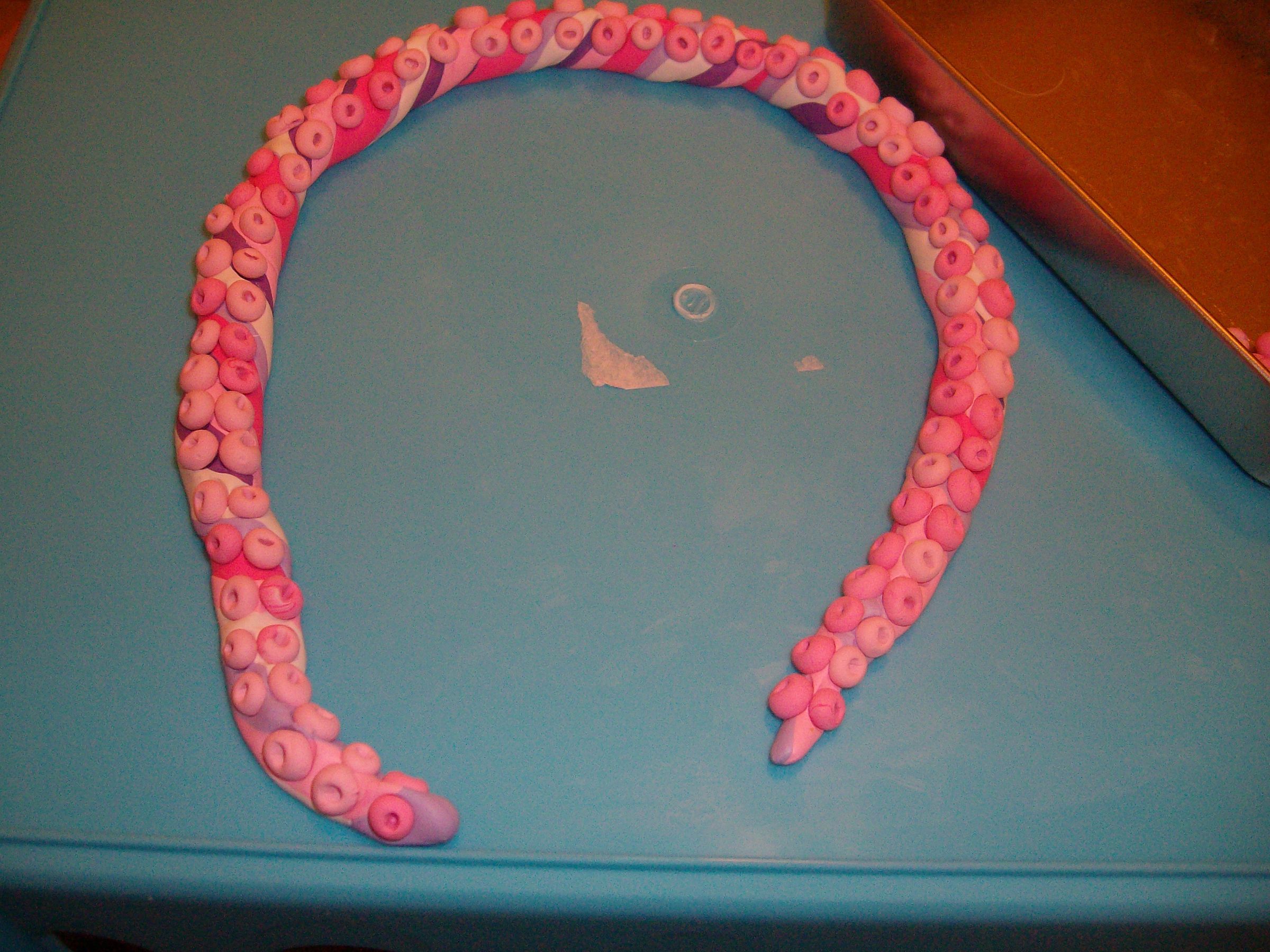 Polymer Clay Tentacle Pendant! : 11 Steps (with Pictures) - Instructables