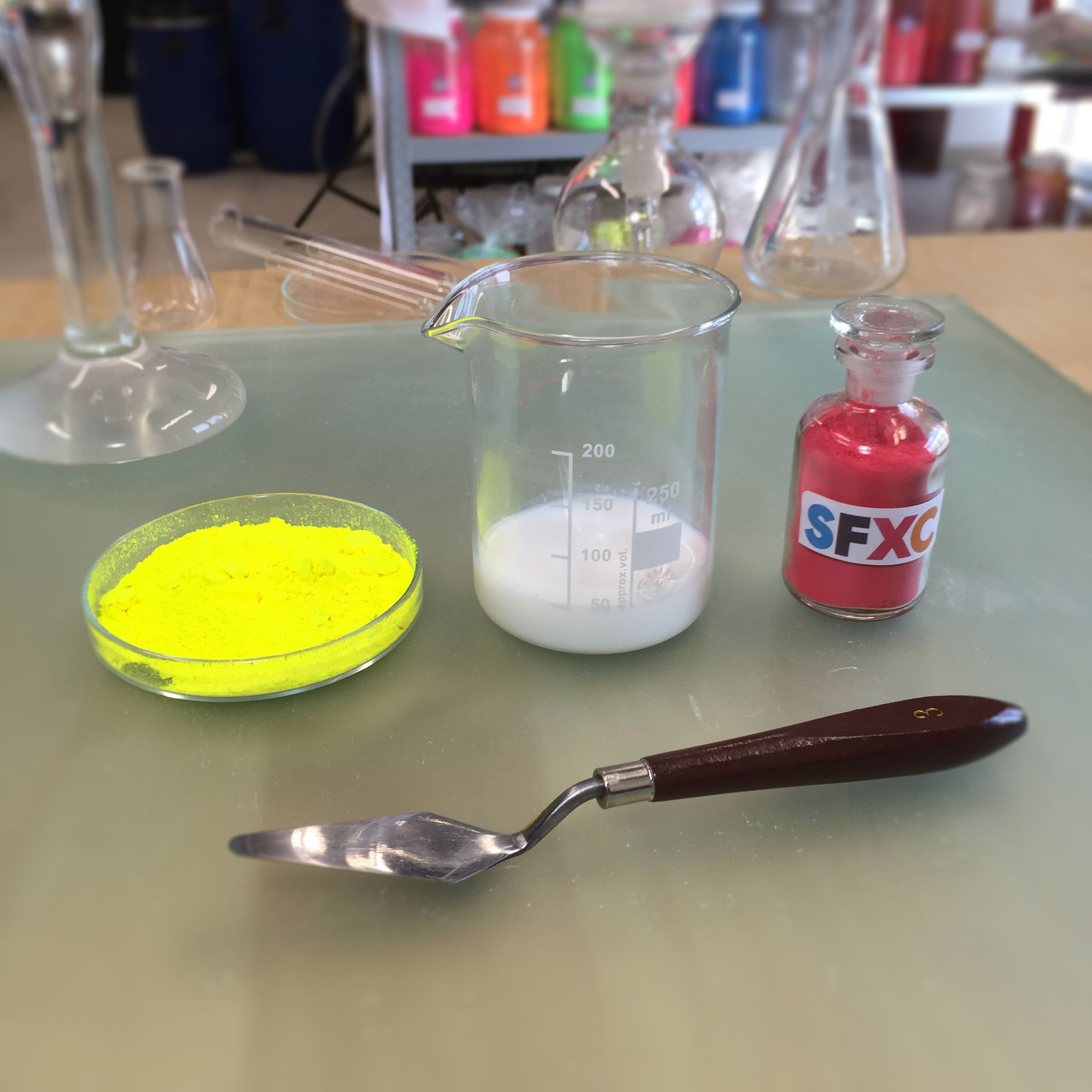 How to Make Colour Changing Paint : 7 Steps (with Pictures) - Instructables