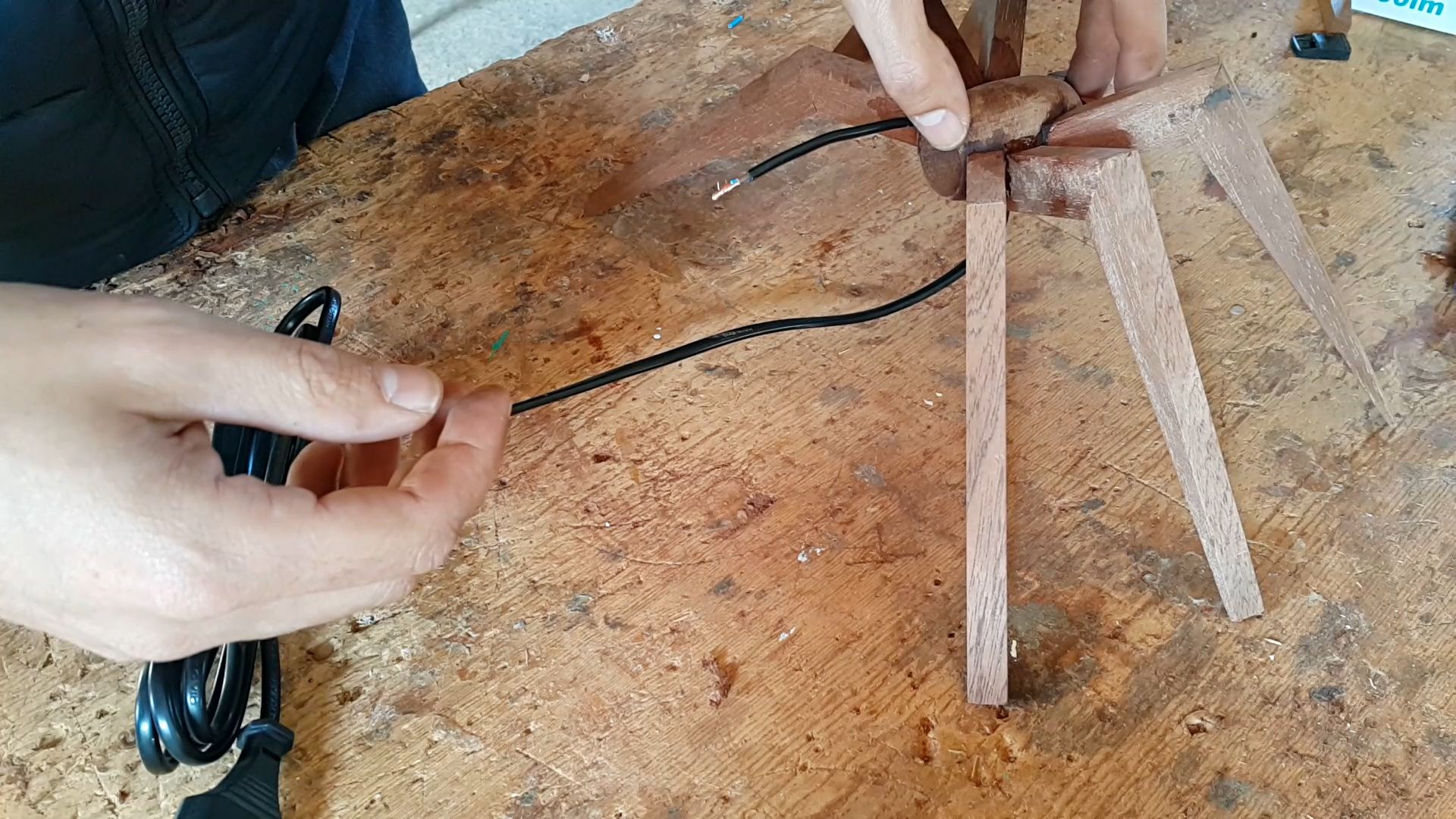 Spider Shaped Lamp : 11 Steps (with Pictures) - Instructables