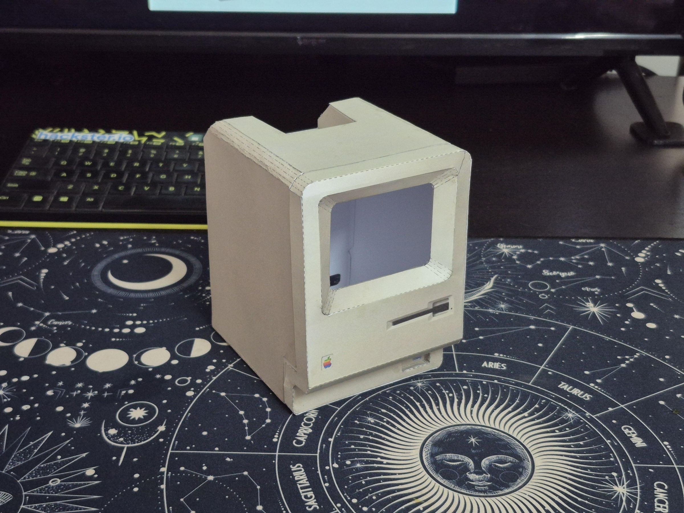 Macintosh-Style Desk Clock With a Paper Shell : 14 Steps (with Pictures ...