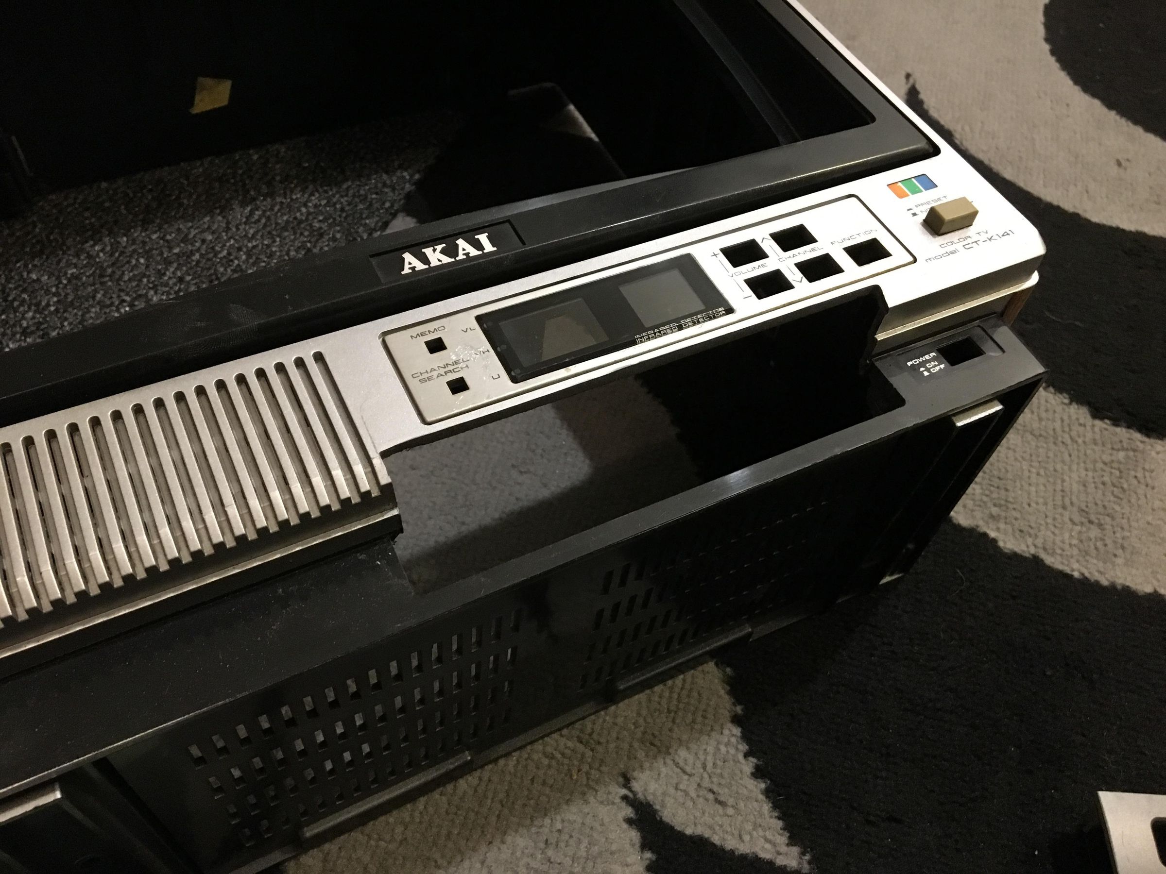 Sharp C1 Famicom Inspired NES T.V. : 9 Steps (with Pictures ...